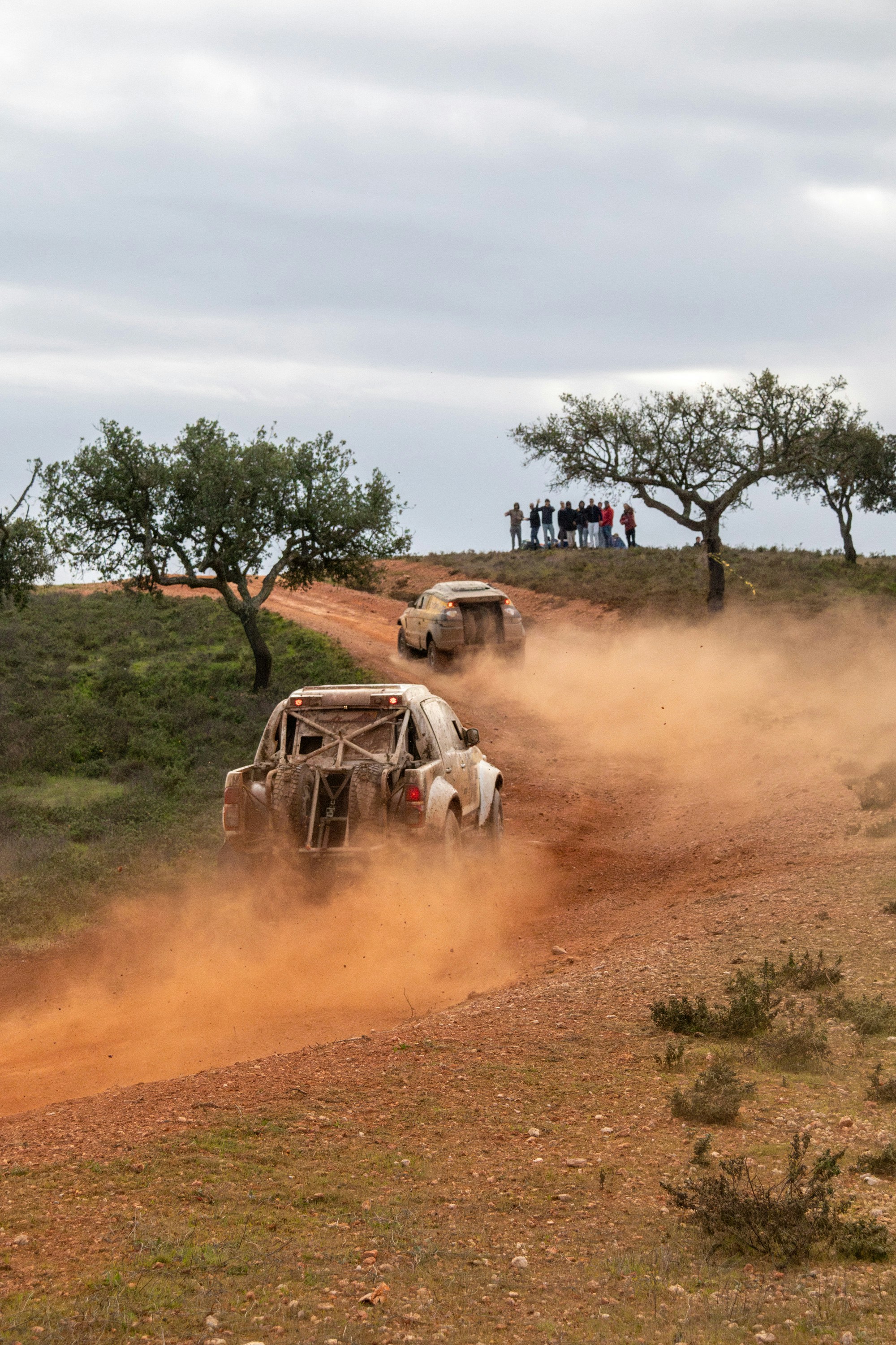 Dust Trails on the Hill: Off-Road Rally Through Red Dirt