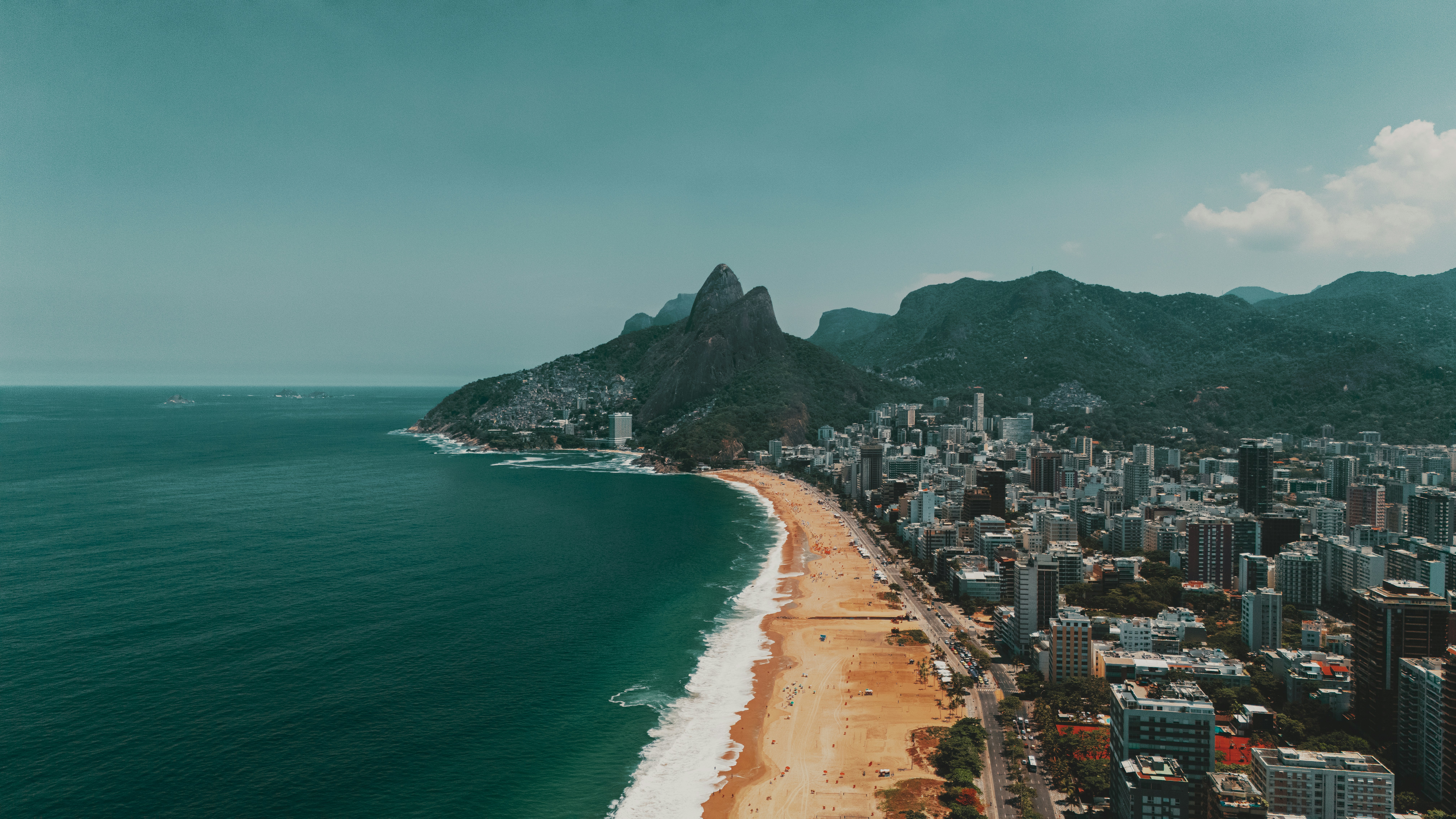 Una vista aérea de la costa de Río de Janeiro. foto – Imagen de ...