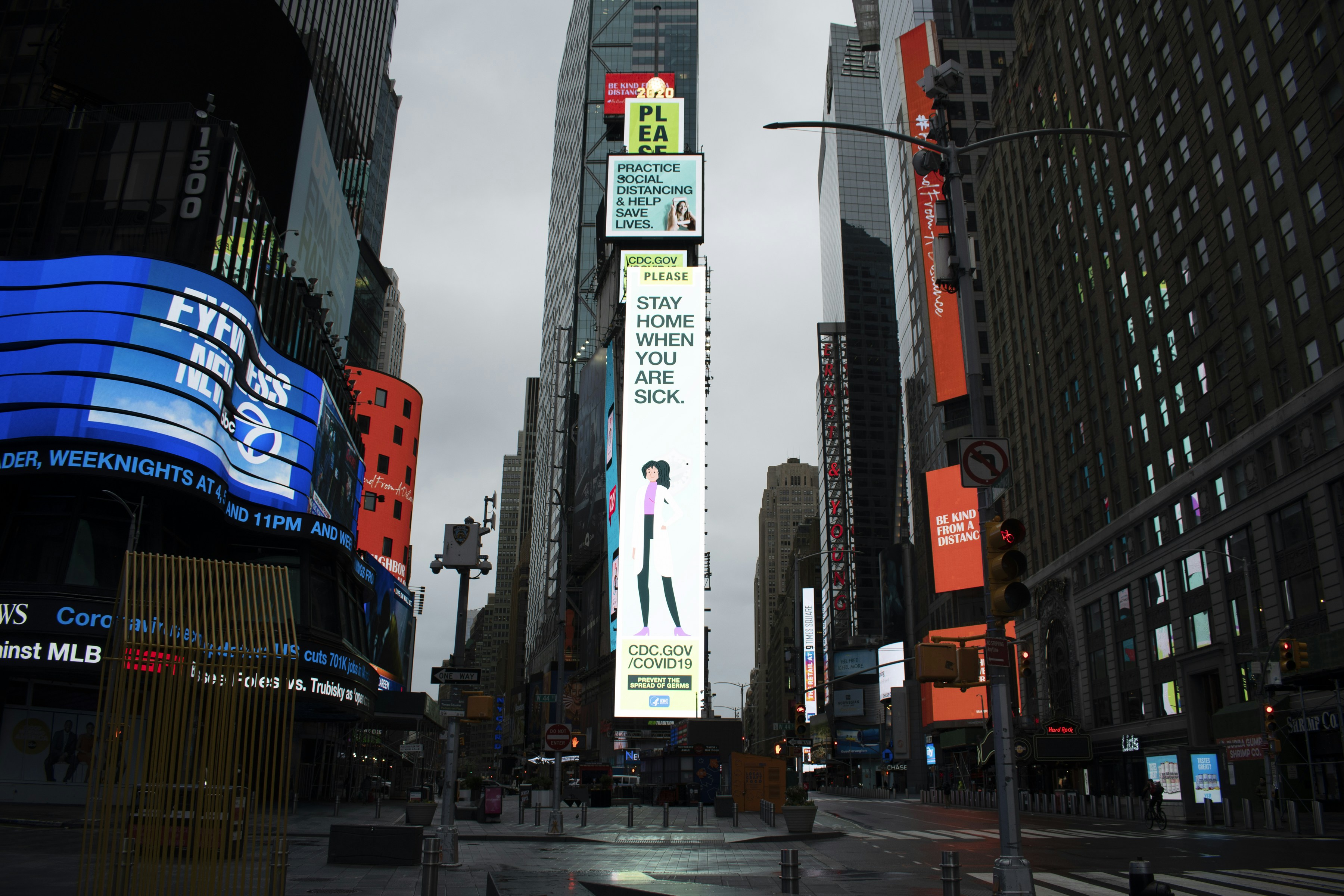 Times square is quiet and mostly empty. photo – Free Street photography ...