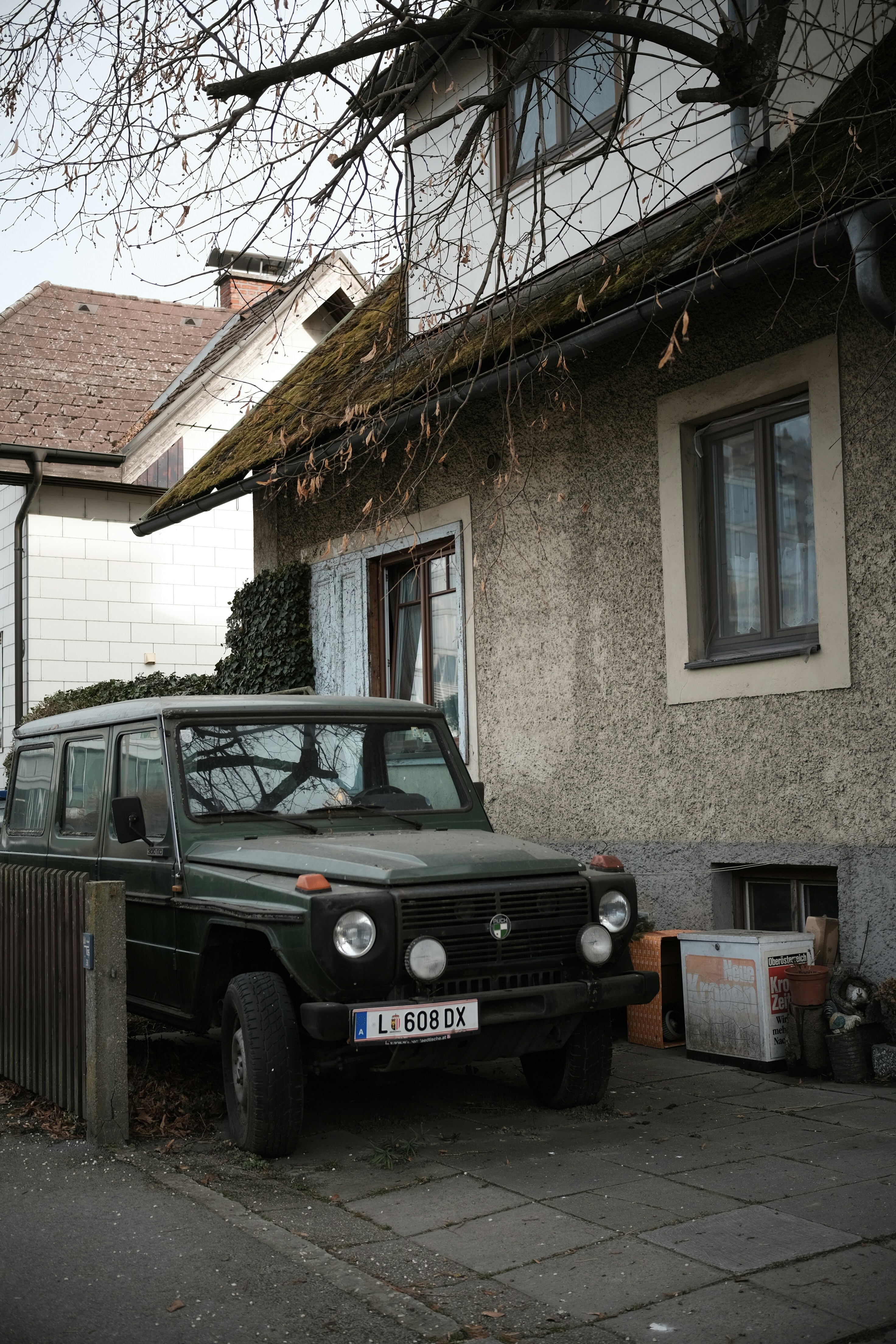 Vintage Off-Roader in Urban Retreat