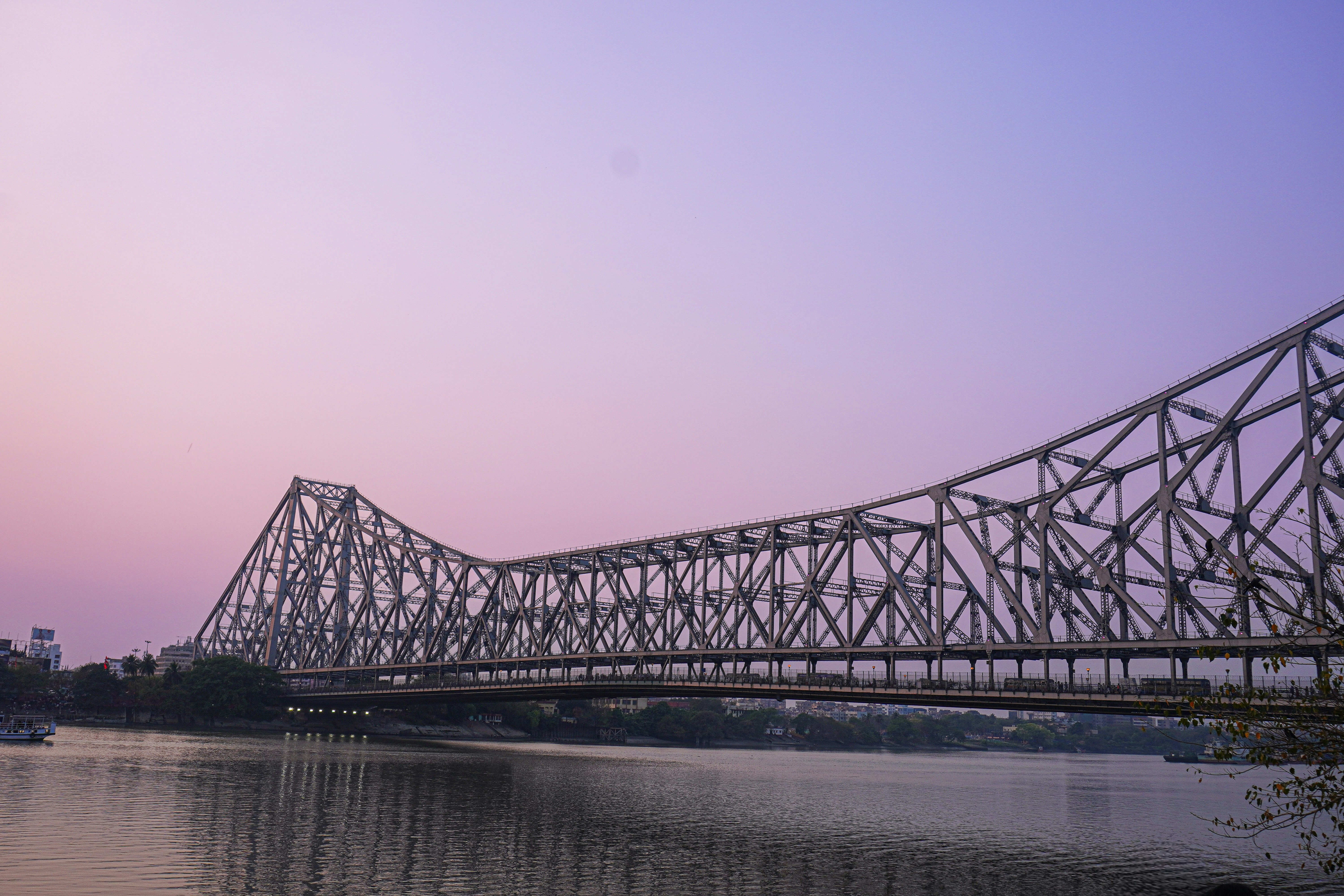 The howrah bridge stands beautifully in the dusk. photo – Free India ...