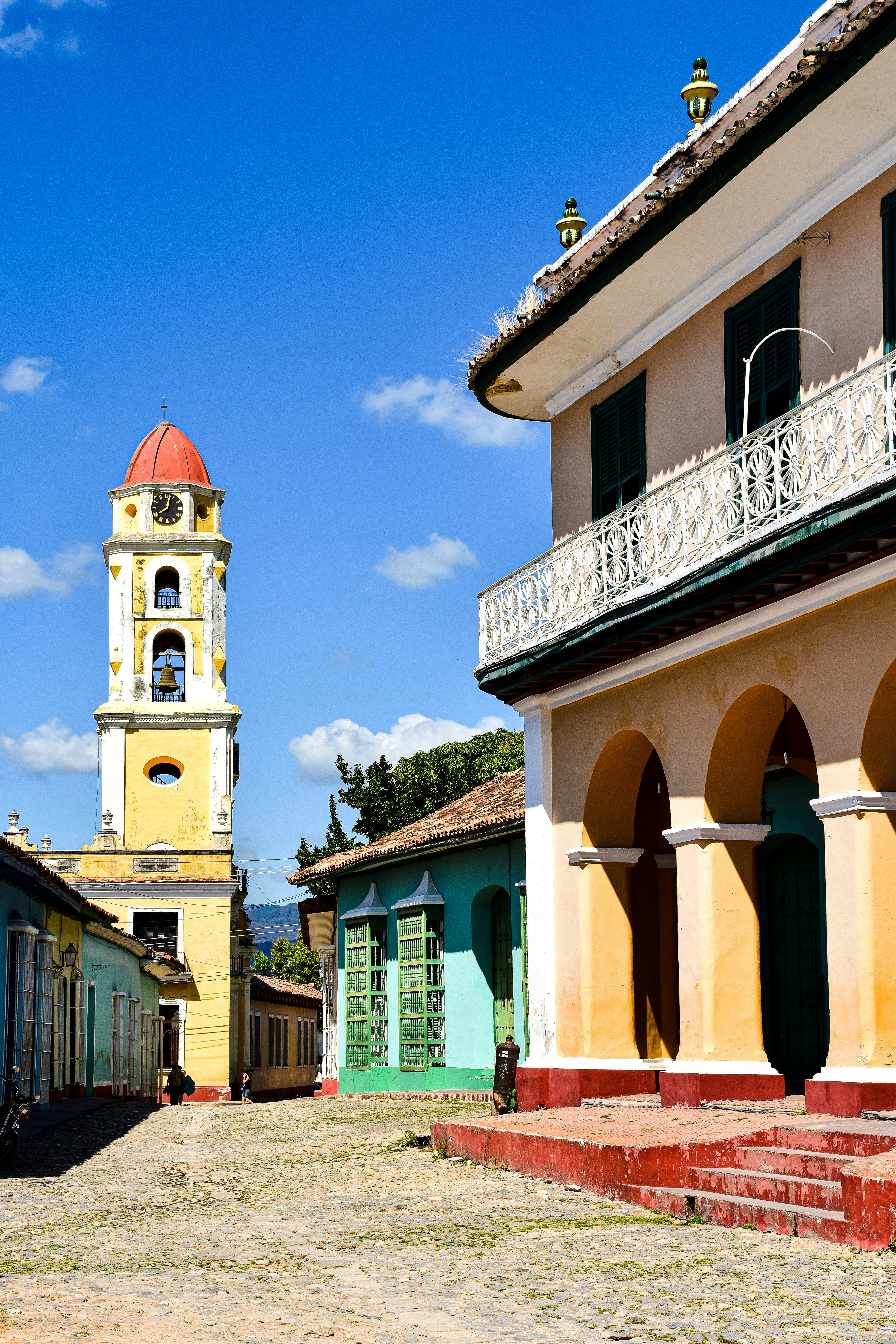 Historic town square with colorful buildings. photo – Free Building ...