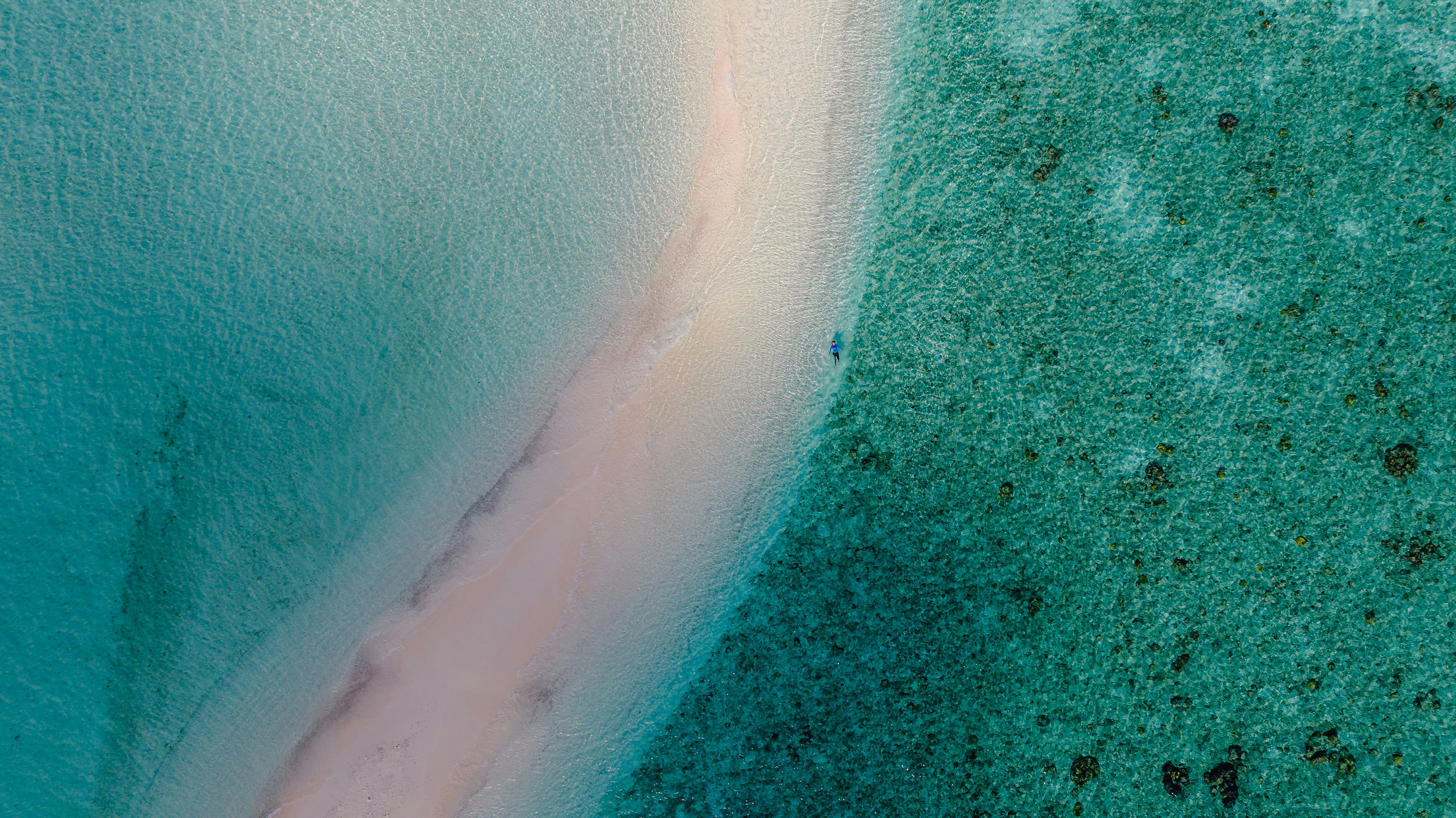 A beautiful view of an ocean sandbar. photo – Free Wallpaper Image on ...