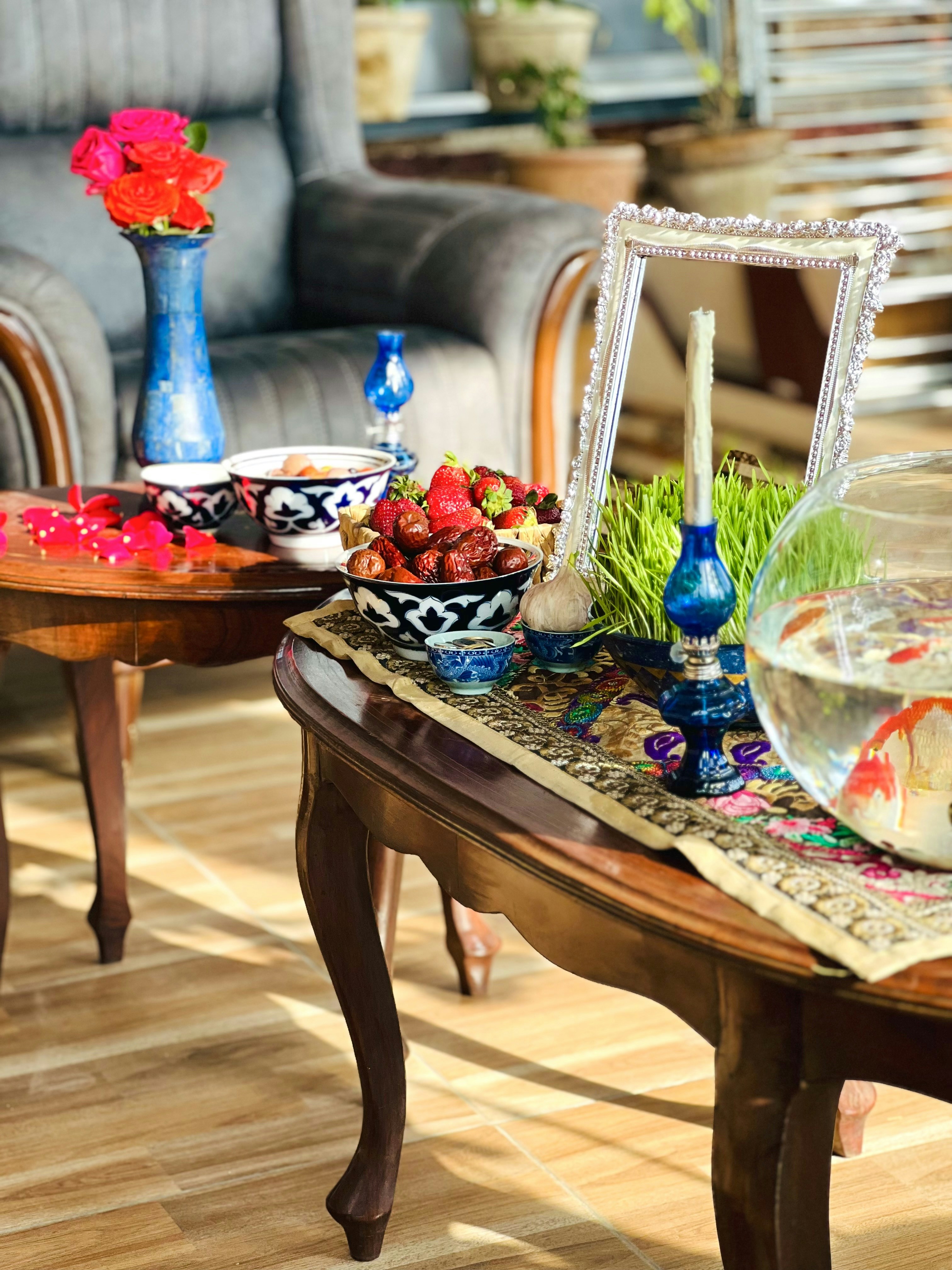 Fruit-Studded Still Life in a Cozy Living Room Ensemble