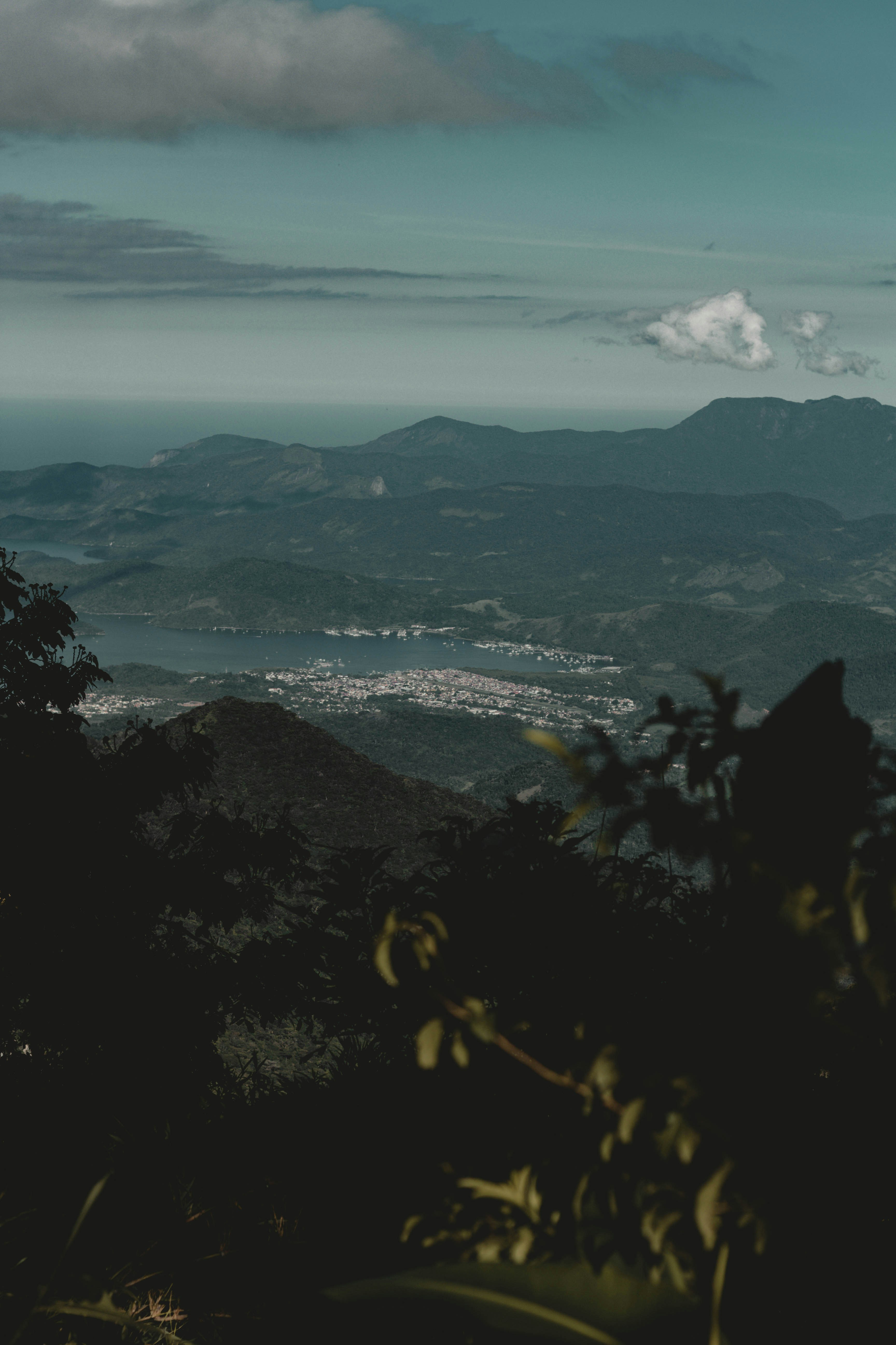 A Glimpse of Serenity: The Mountain's Embrace