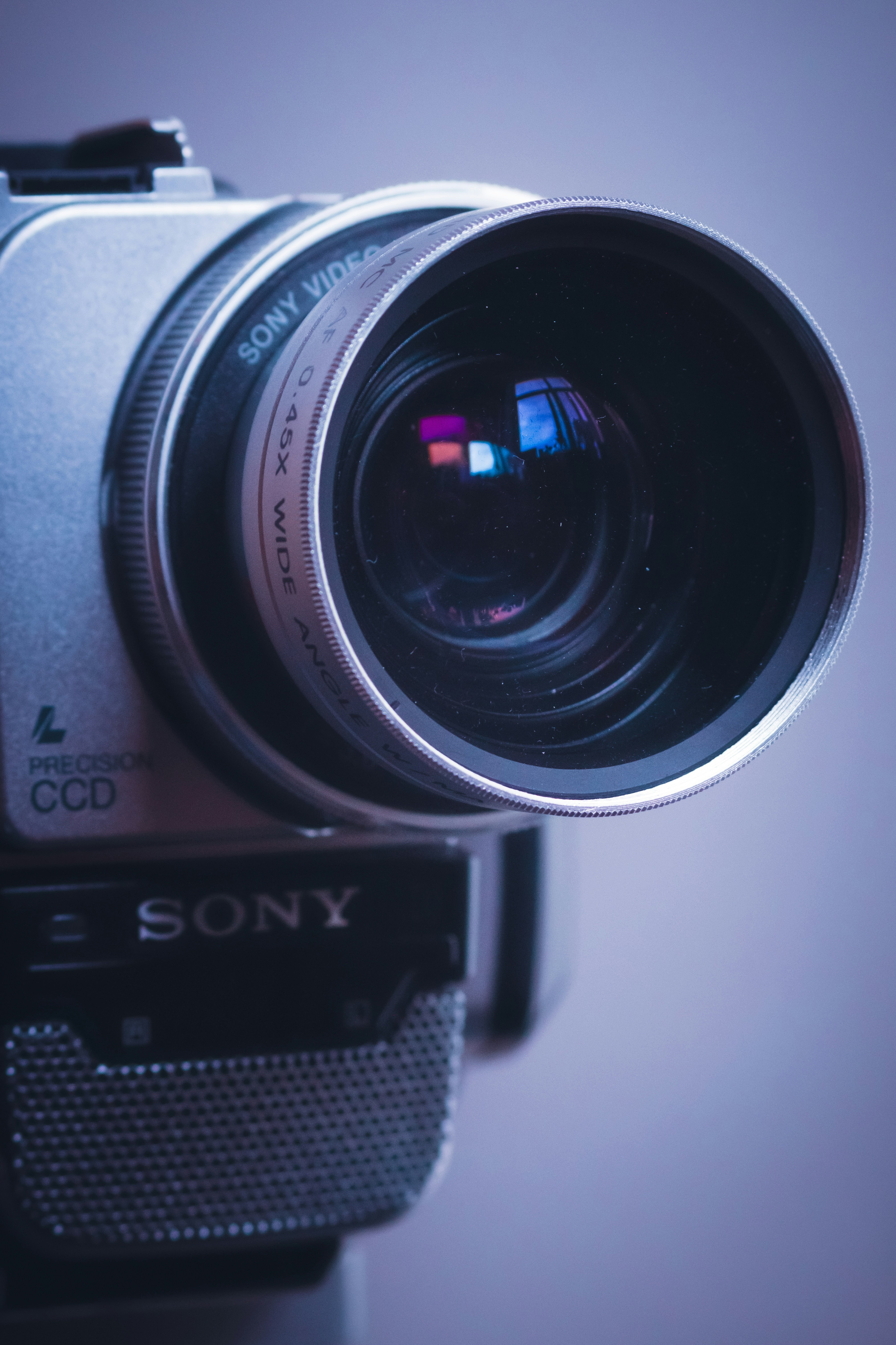 Silver Sony-style Compact with Luminous Front Element