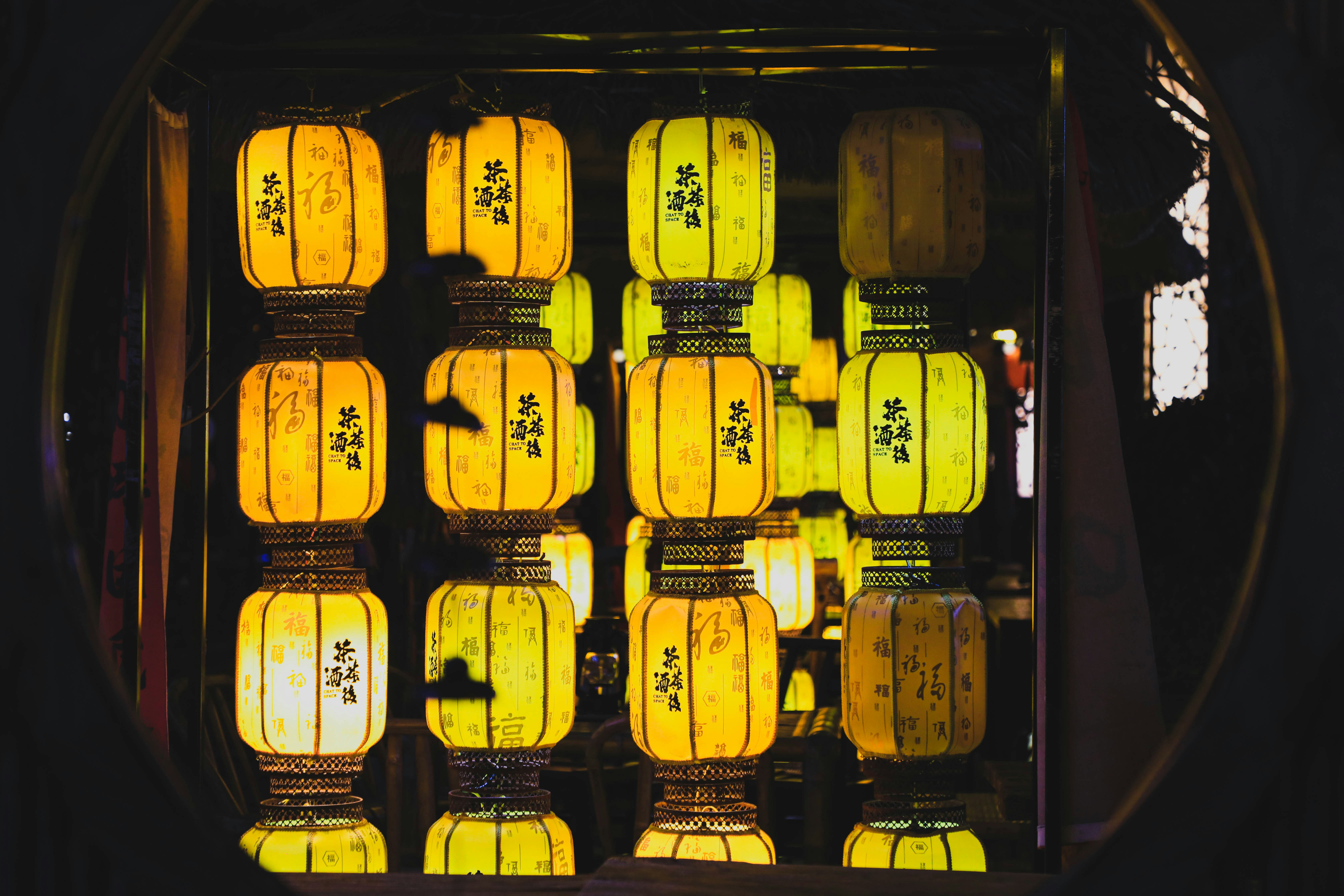 Amber Lantern Grid: Warm Orbs in a Shadowed Frame
