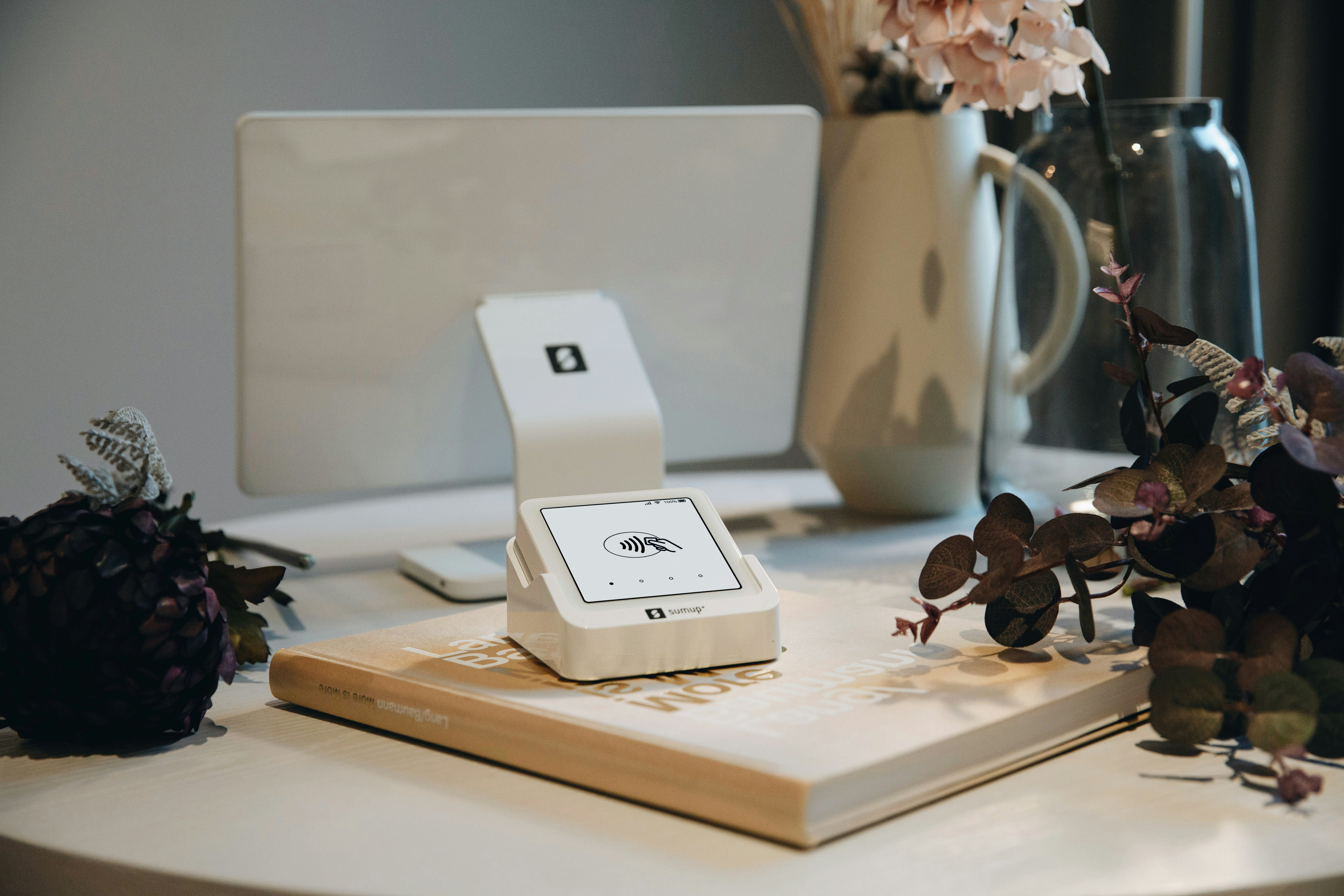 Square reader setup on a desk with a computer. photo – Free Small ...