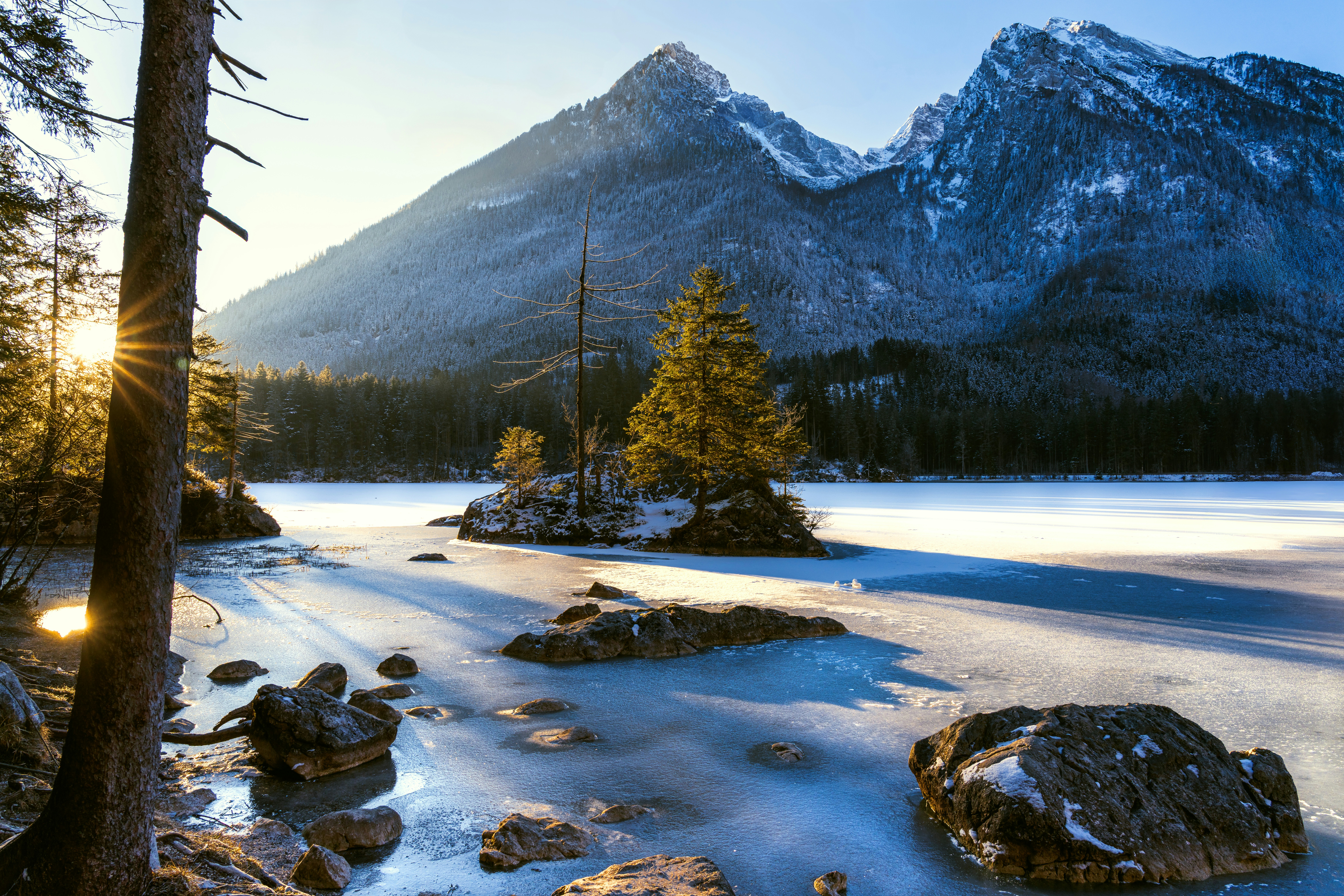 A beautiful winter landscape with mountains and ice. photo – Free ...