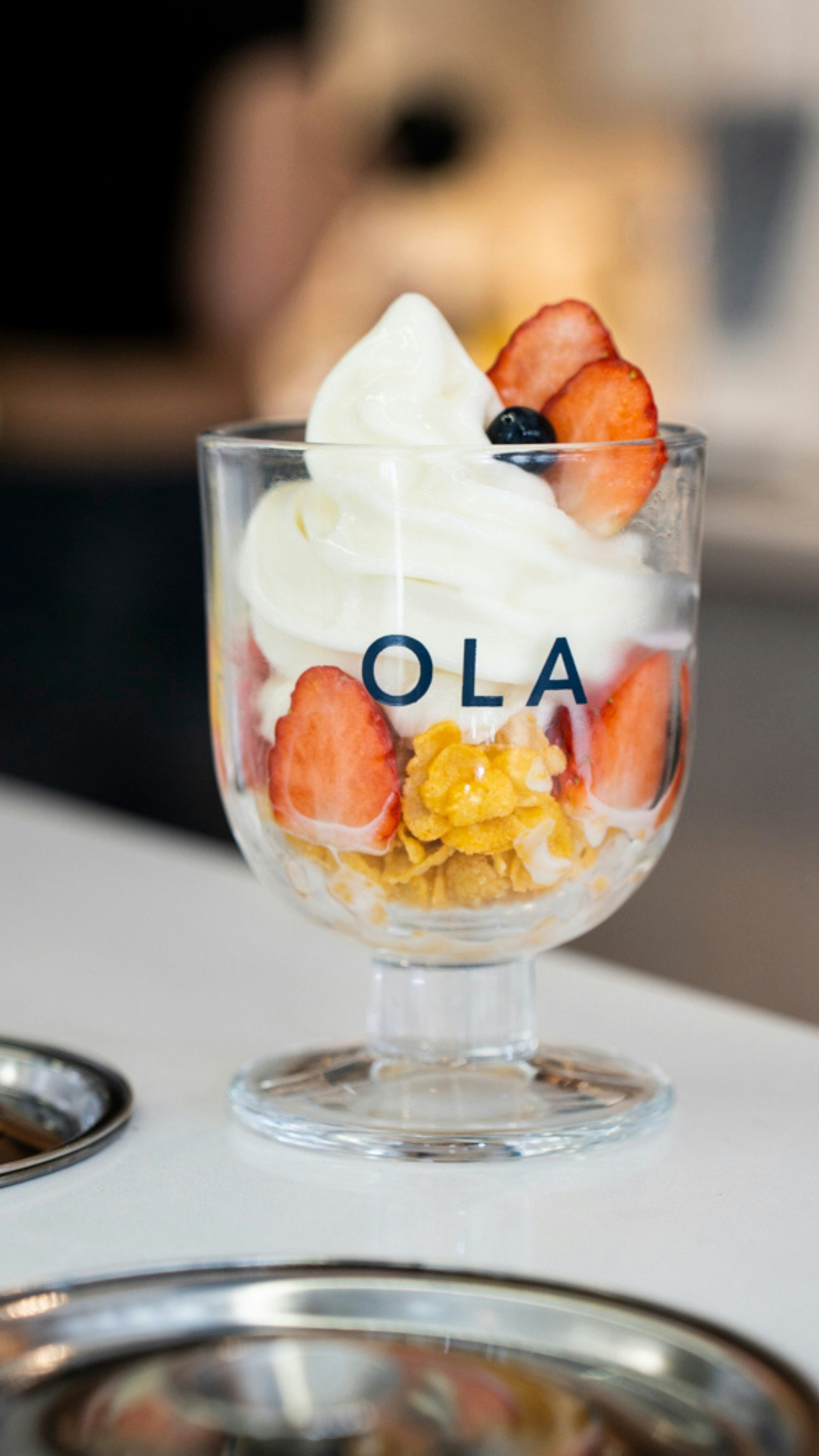 A delicious dessert parfait with strawberries and cream. photo – Free ...