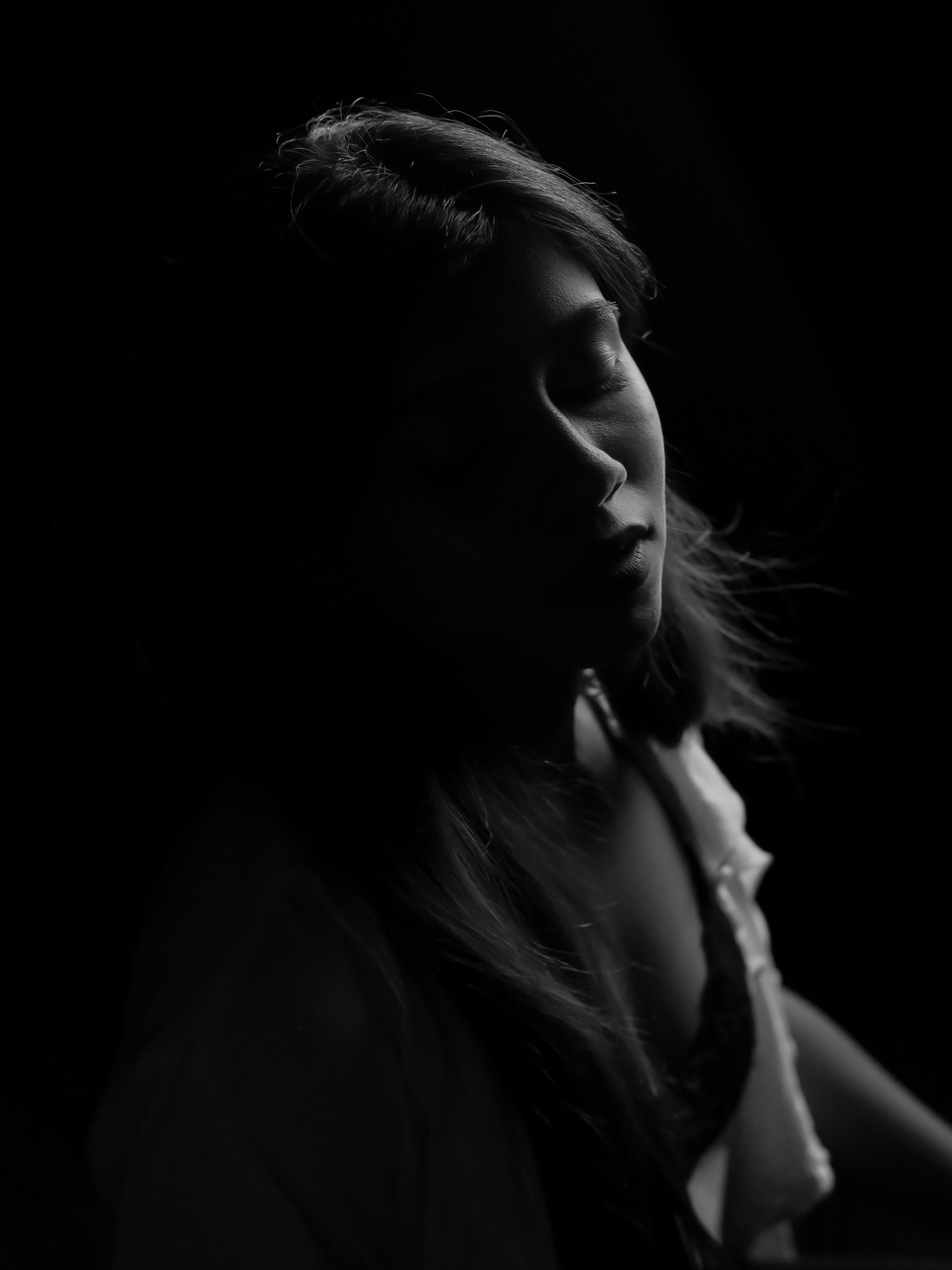 Woman's face is in shadow, lit from the side. photo – Free Image on ...