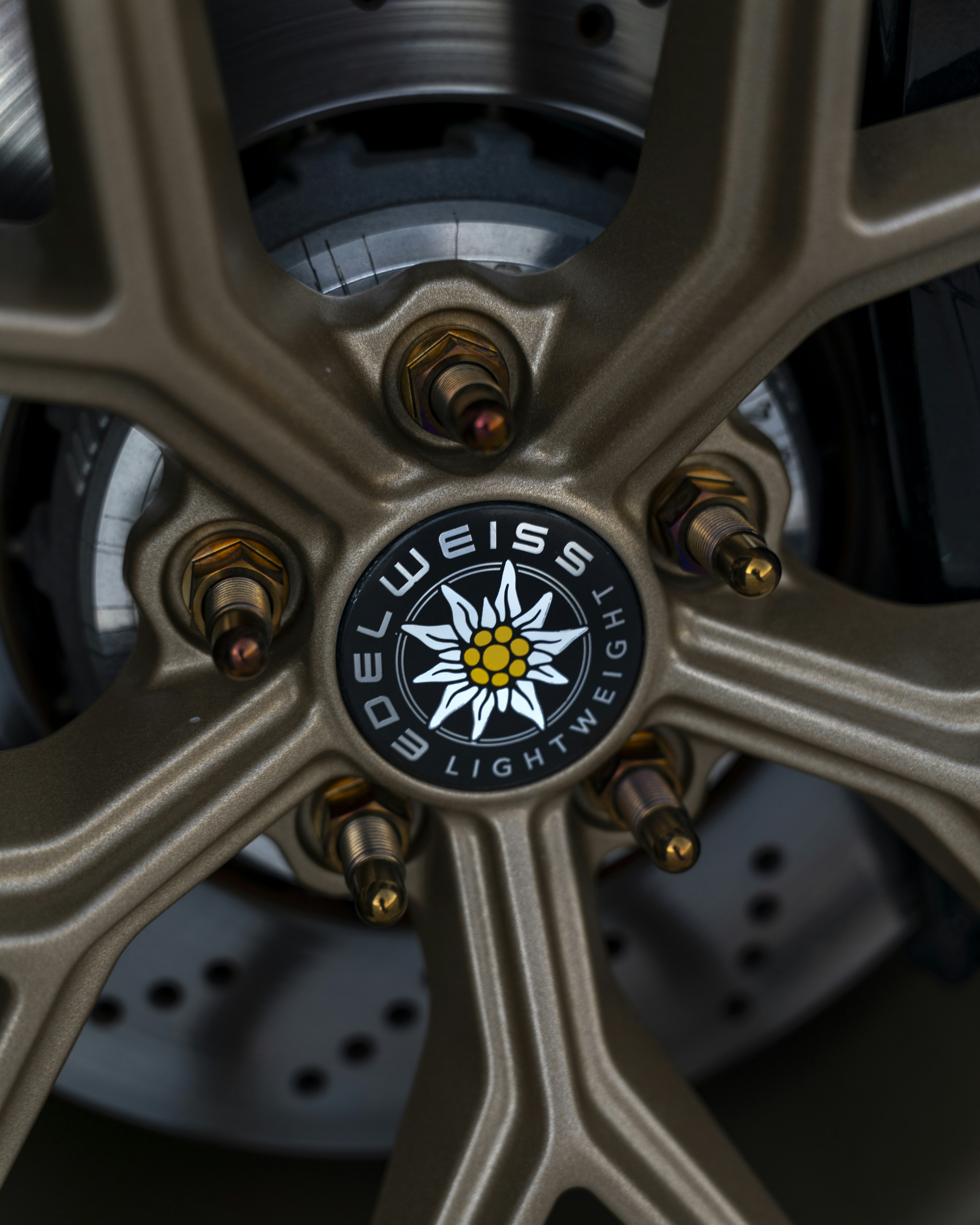 A detailed shot of an edelweiss lightweight wheel. photo – Free Car ...