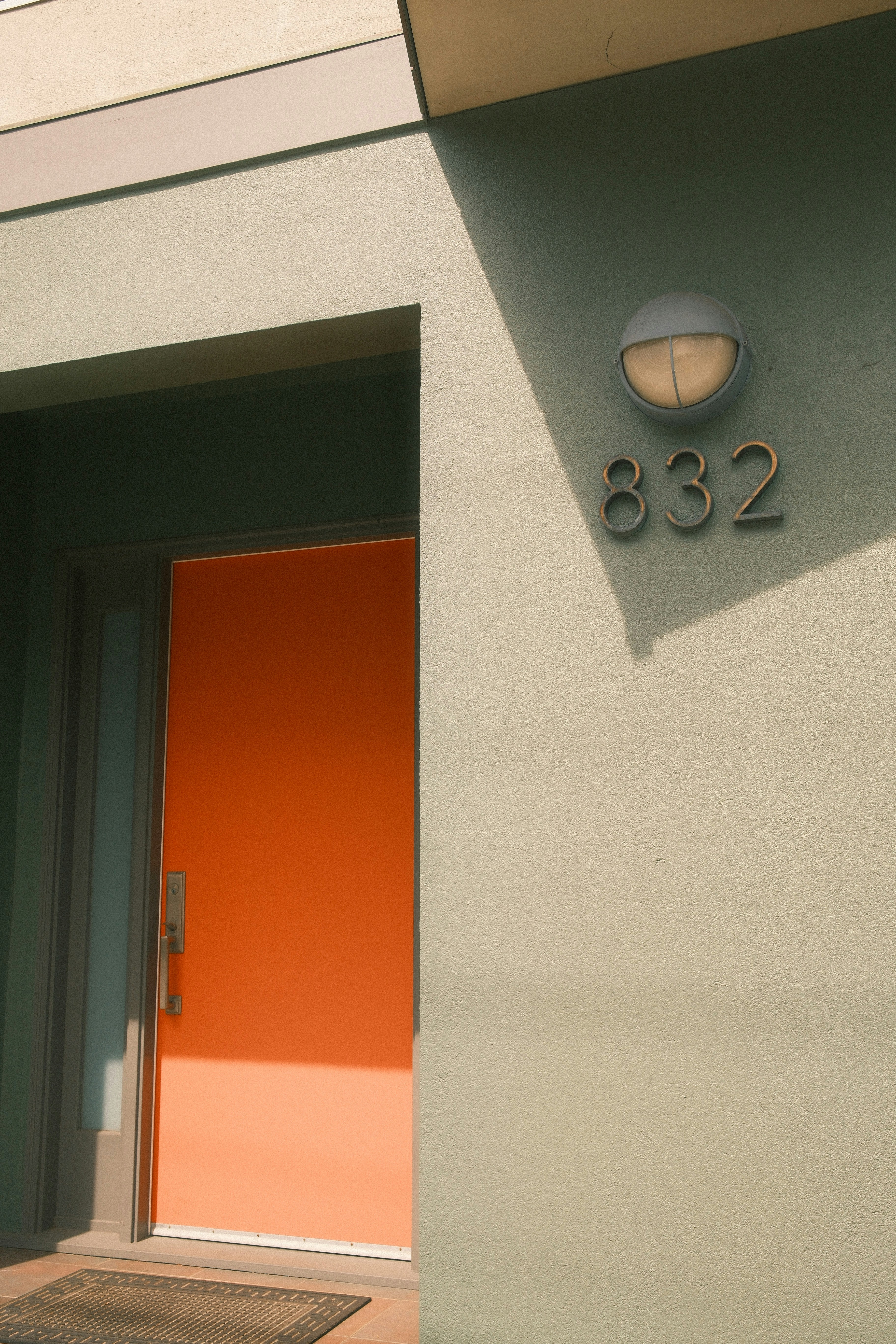 Vibrant Entryway: A Play of Light and Shadow