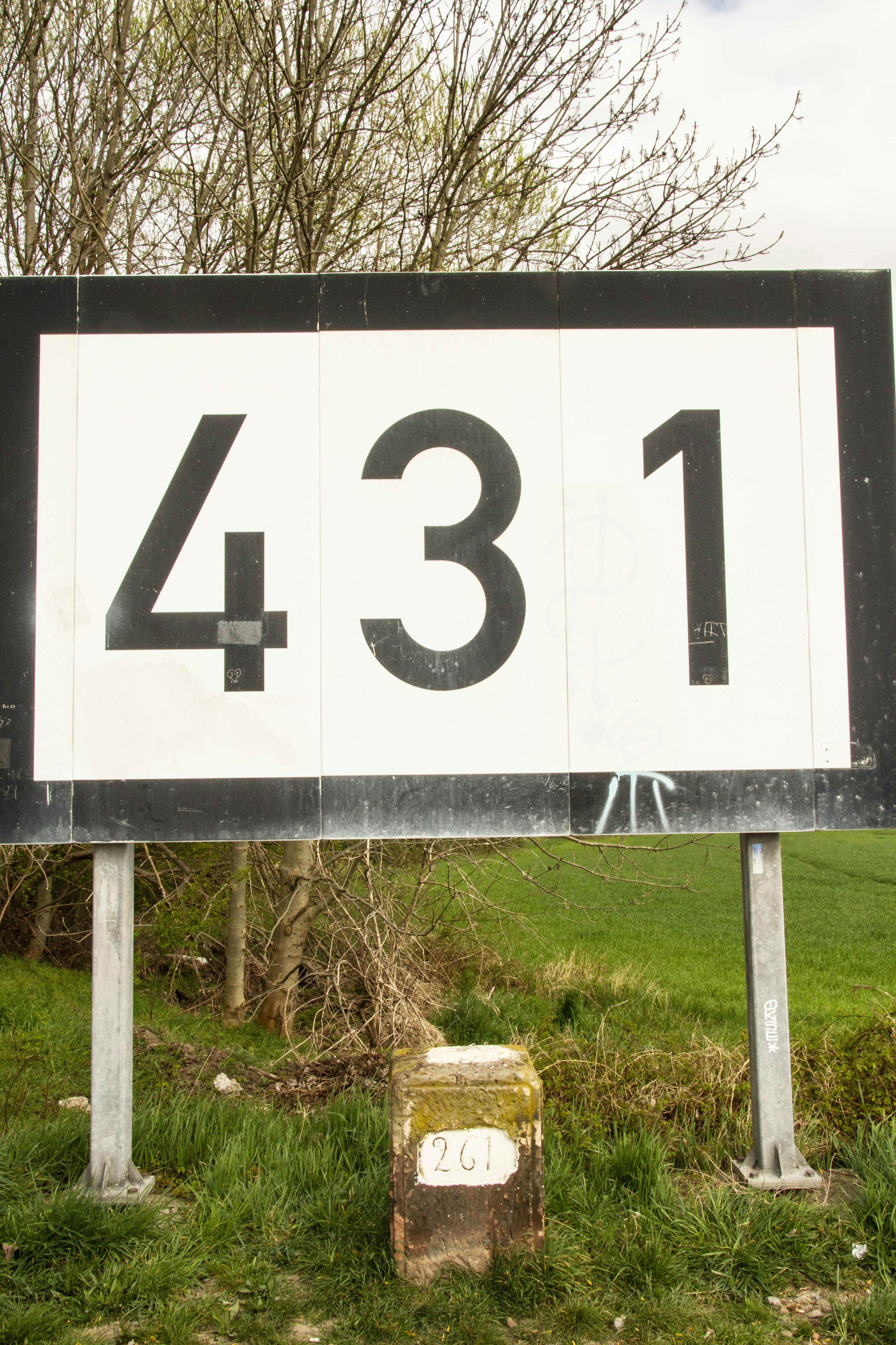 The image shows a sign with the number 431. photo – Free Grass Image on ...