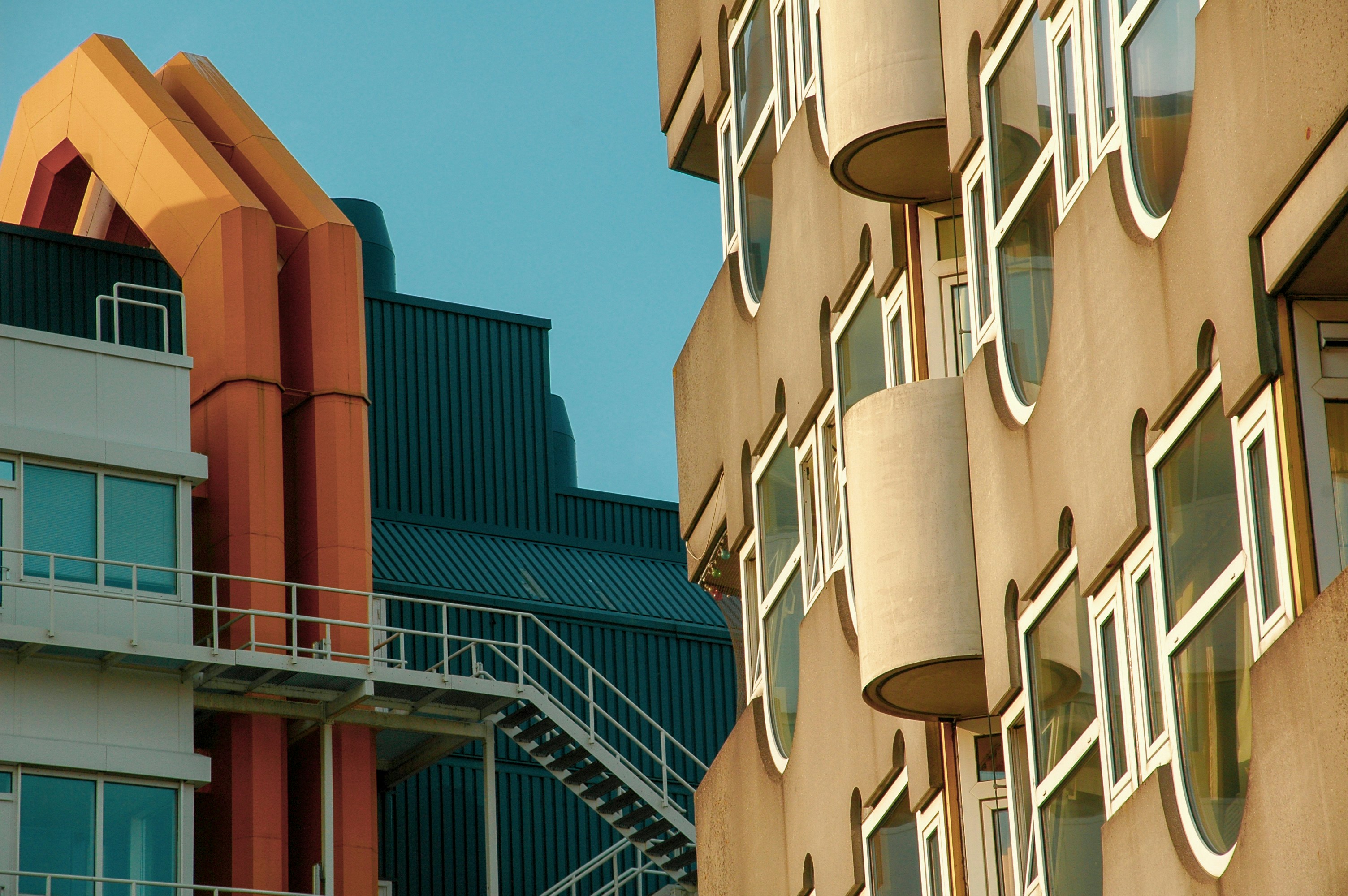 Modern architecture with unique and contrasting buildings. photo – Free ...