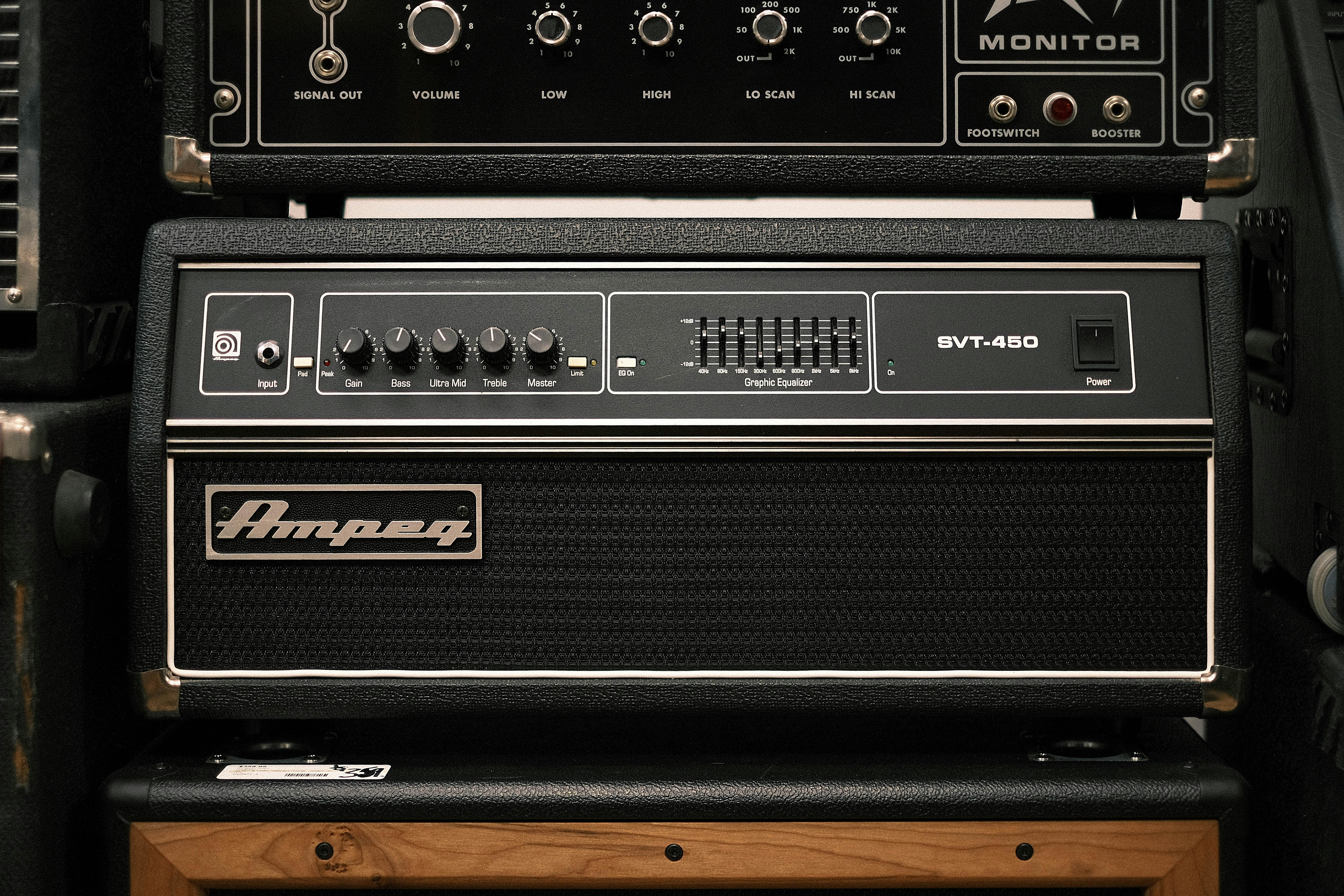 An ampeg svt-ii bass amplifier. photo – Free Music Image on Unsplash