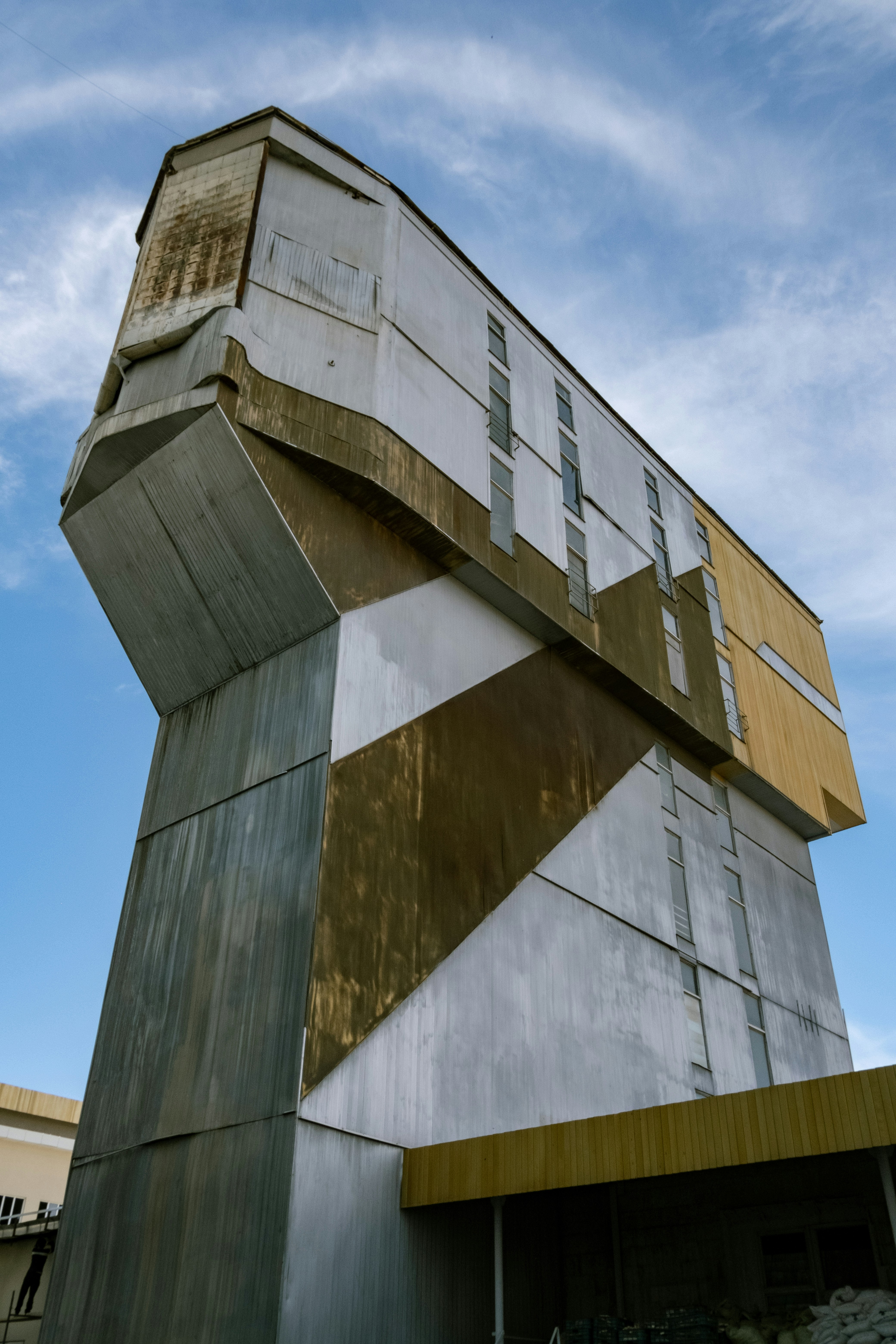 A unique, brutalist building stands tall. photo – Free Building Image ...
