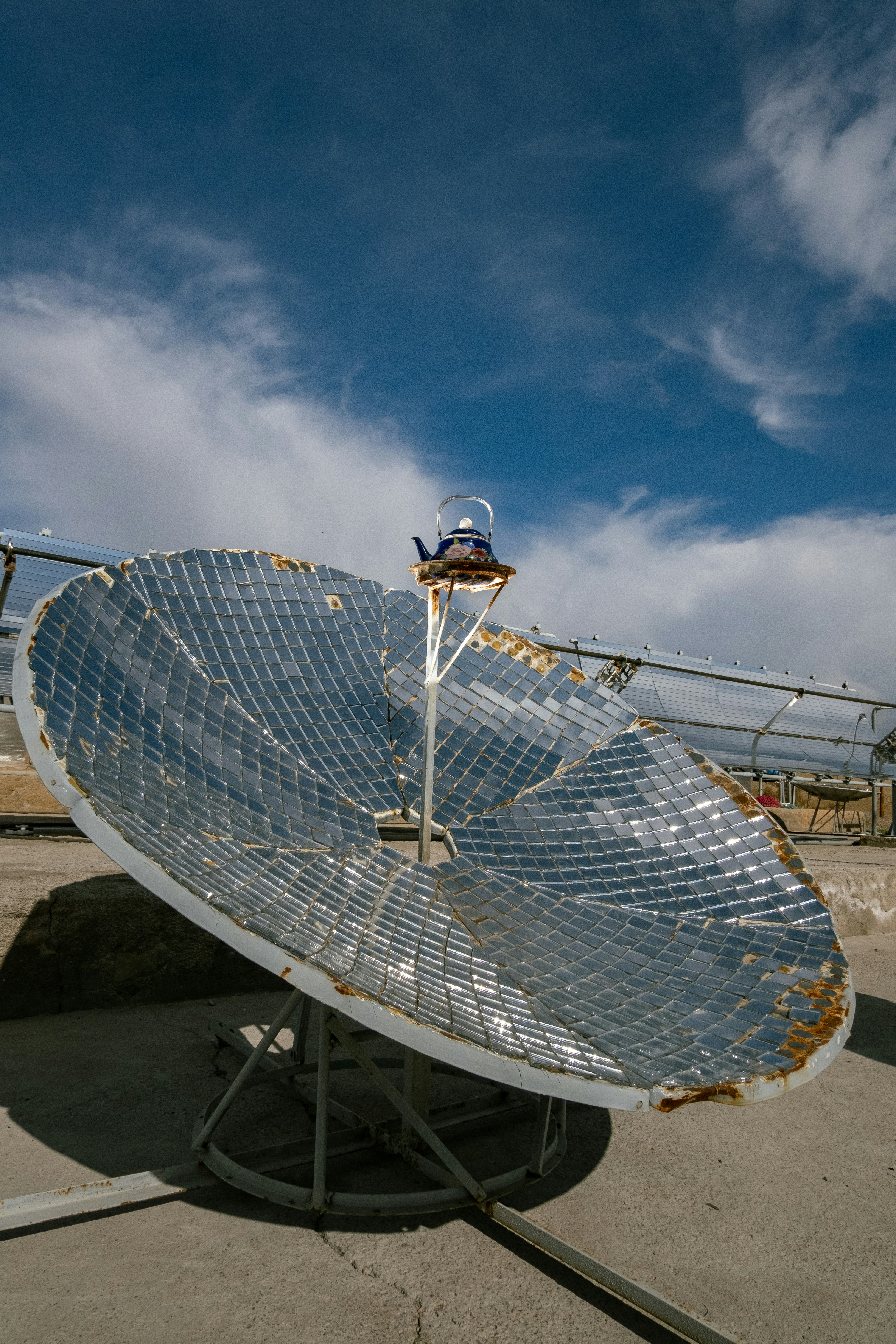 Solar collector reflecting sunlight in a blue sky. photo – Free ...