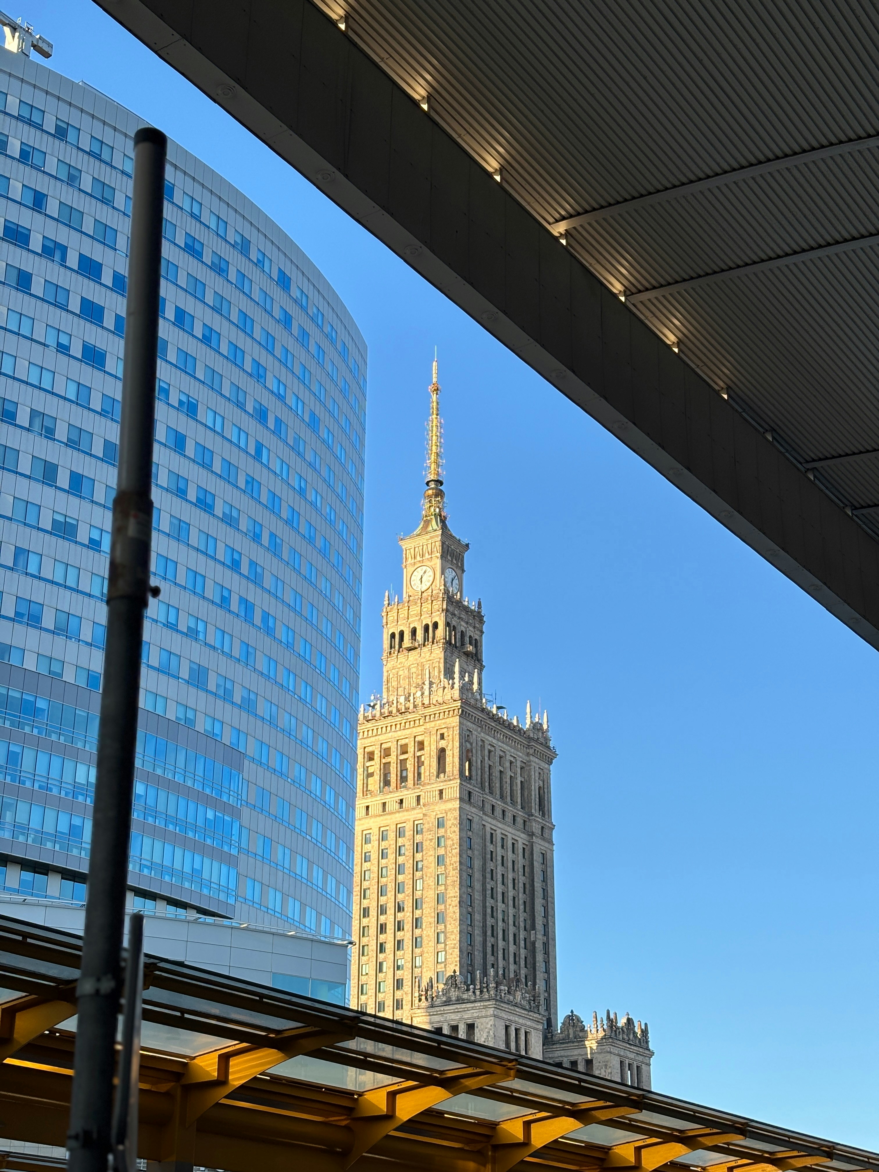 Capital city Warsaw | The palace of culture and science stands tall.
