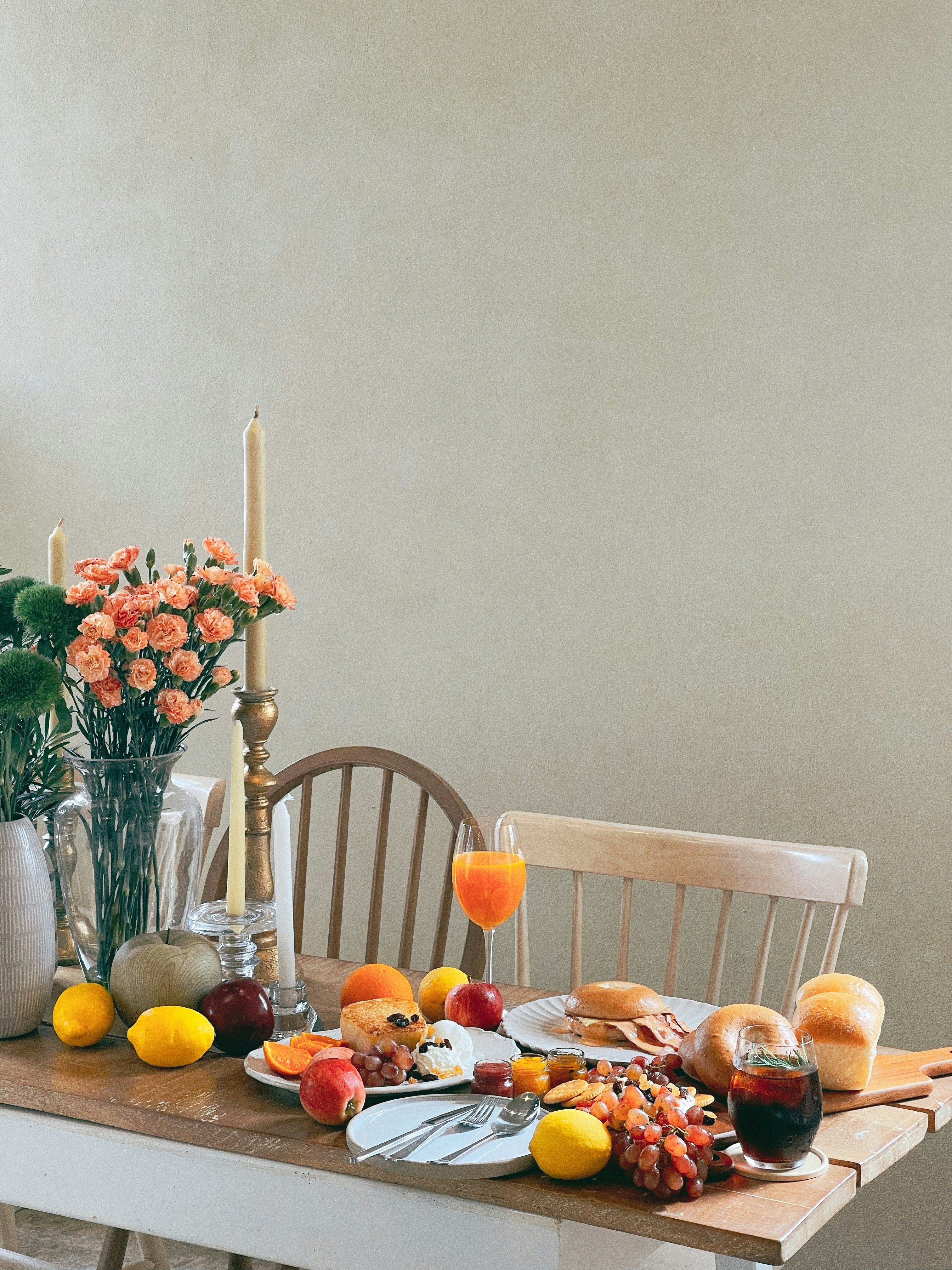 A beautifully set table with food and flowers. photo – Free Food Image ...