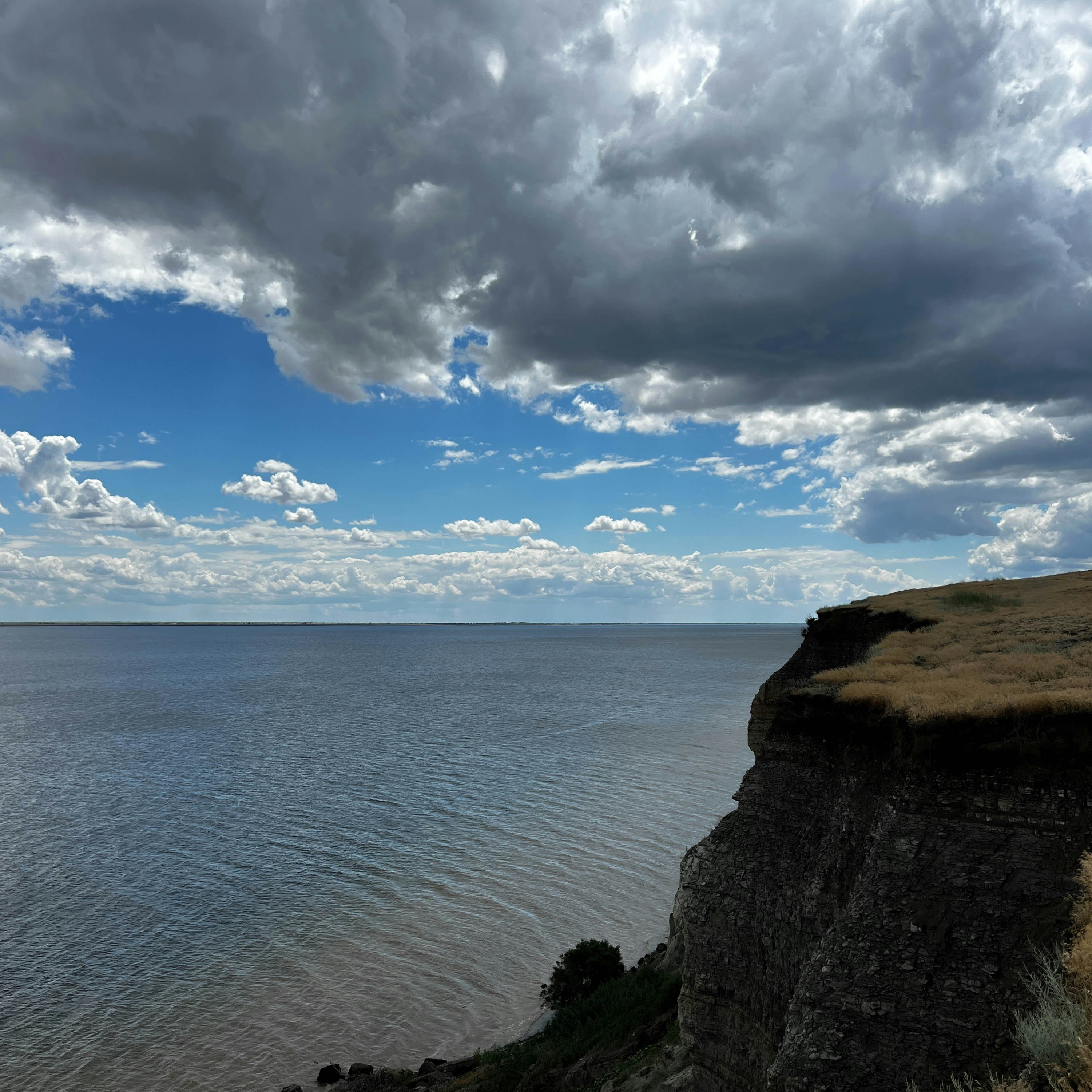 Stunning landscapes with picturesque cliffs and an endless water horizon. The natural beauty, harmony of sky, land, and sea. Perfect for backgrounds, inspiration, and relaxation.
