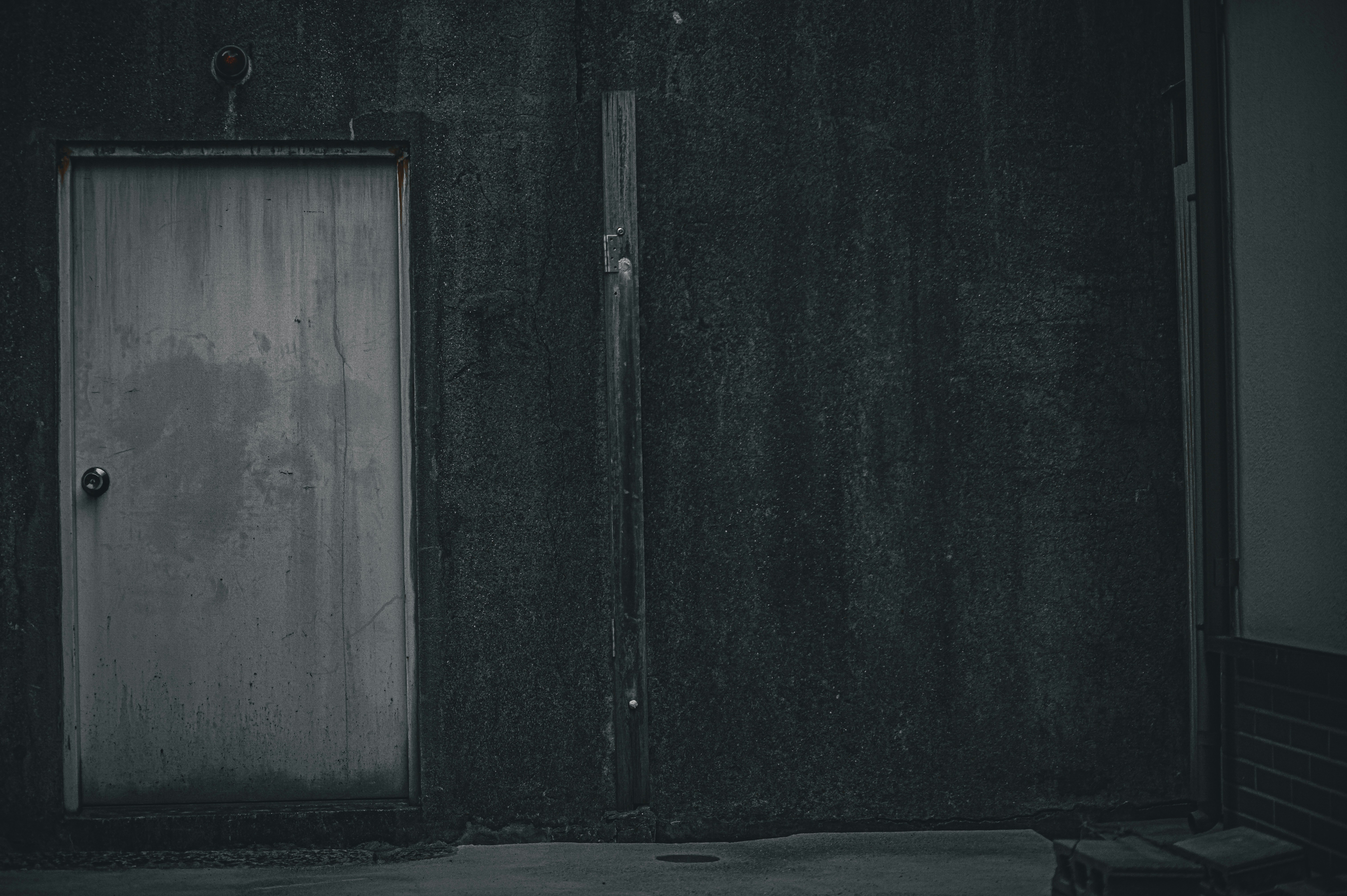 Urban Minimalism: The Silent Doorway