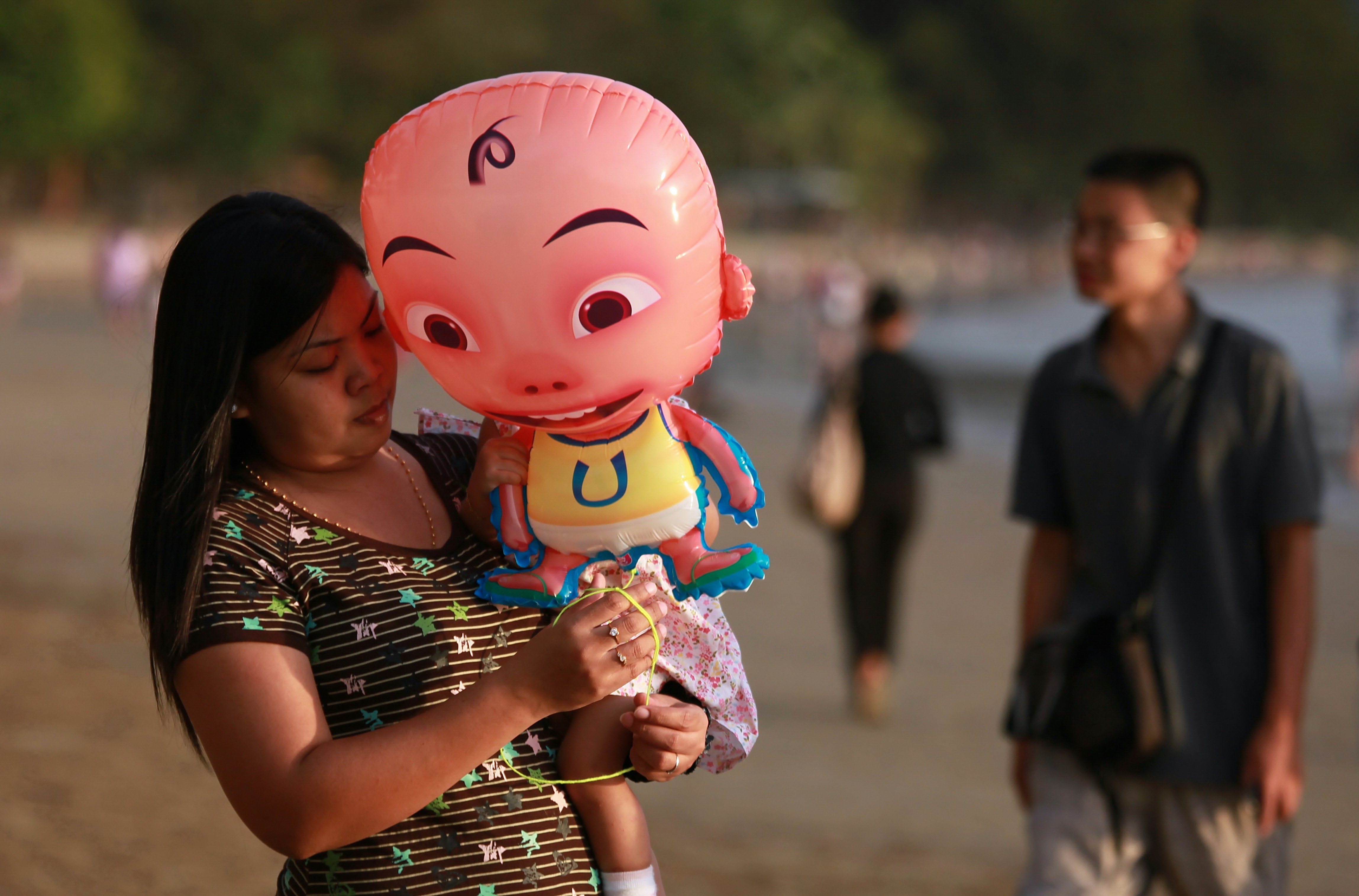 Balloon Portrait: A Child and a Cheerful New Year