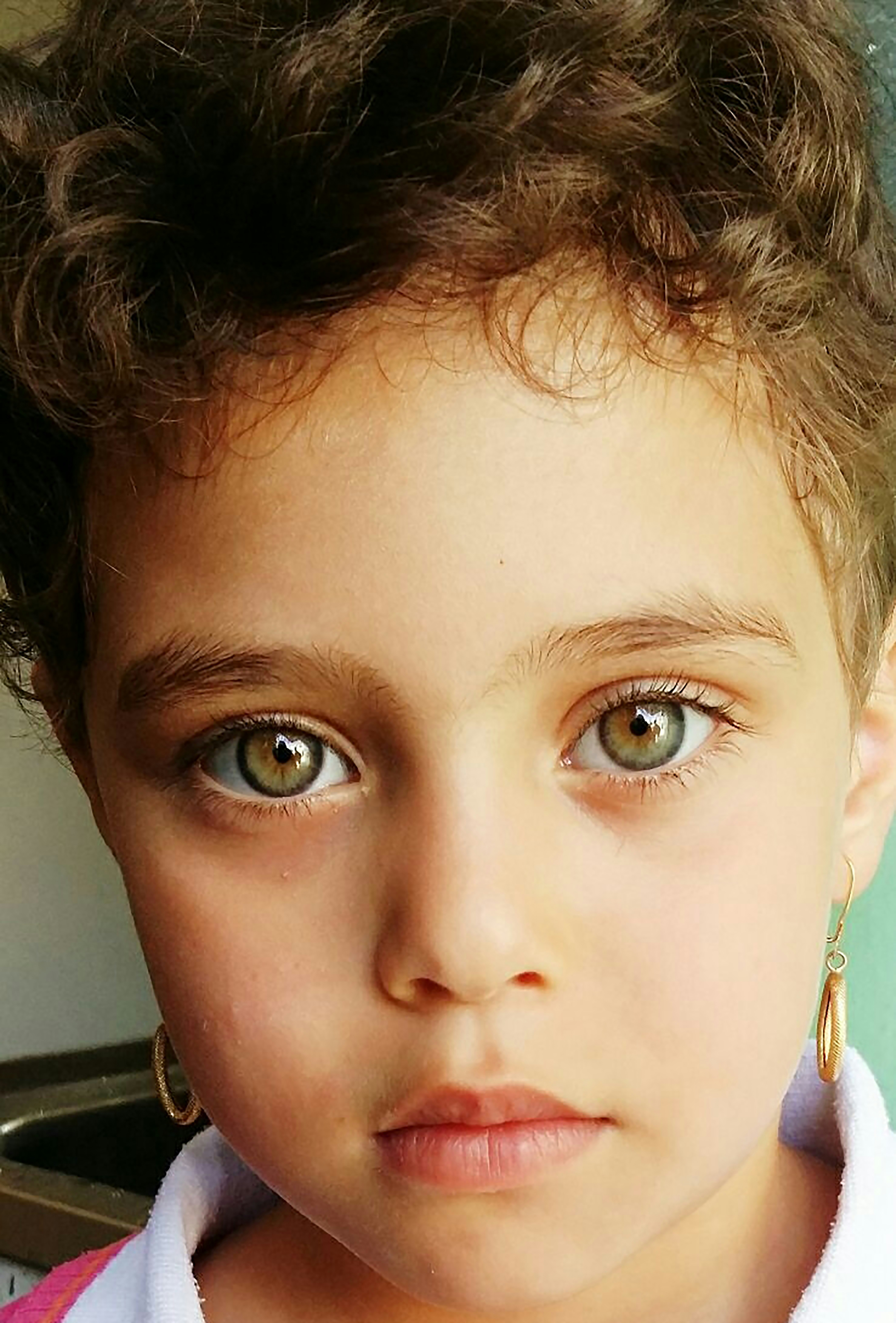 A child with beautiful, captivating eyes. photo – Free Portrait Image ...