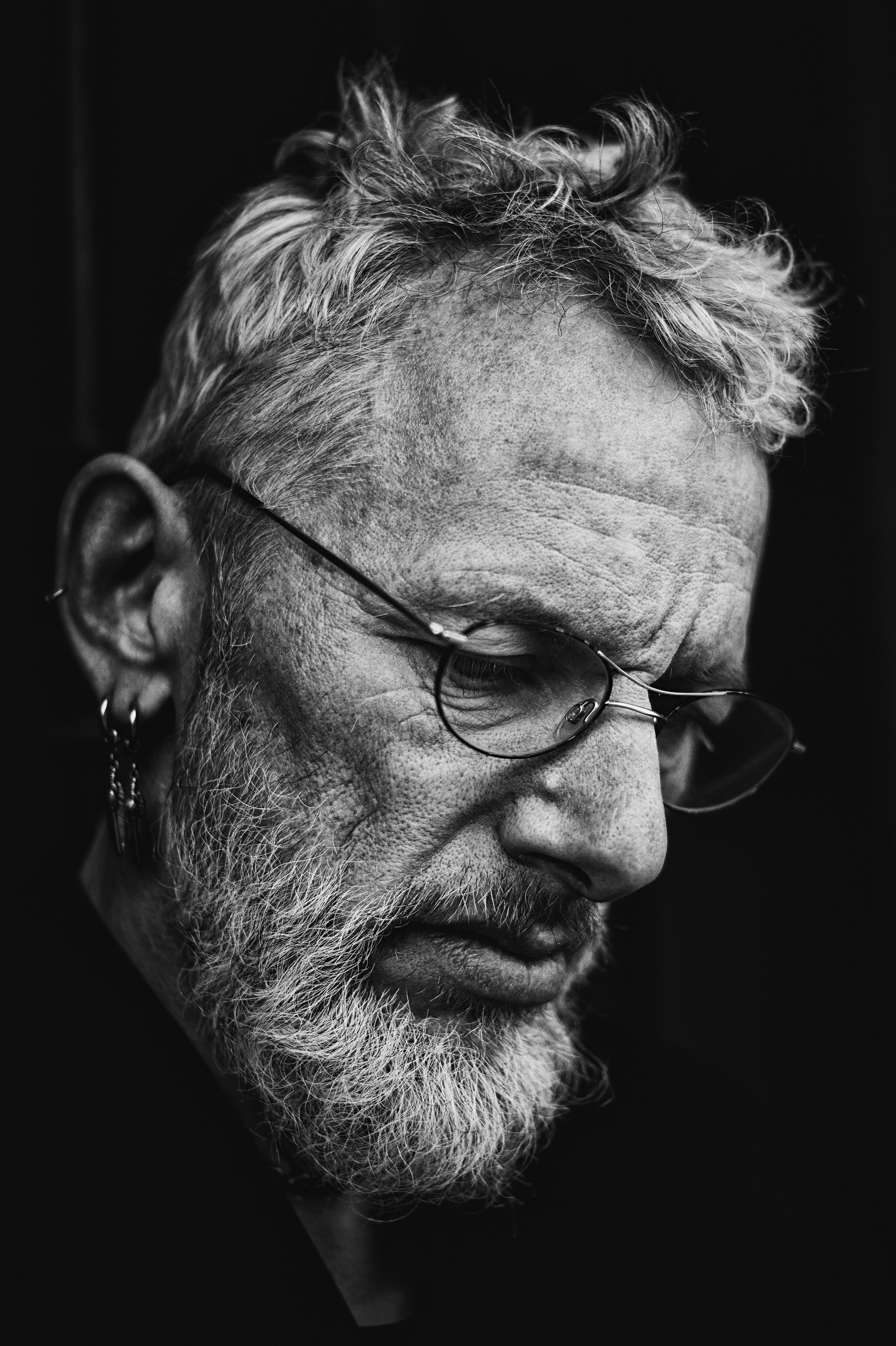 Dark Portraits | 100+ best free photos on Unsplash