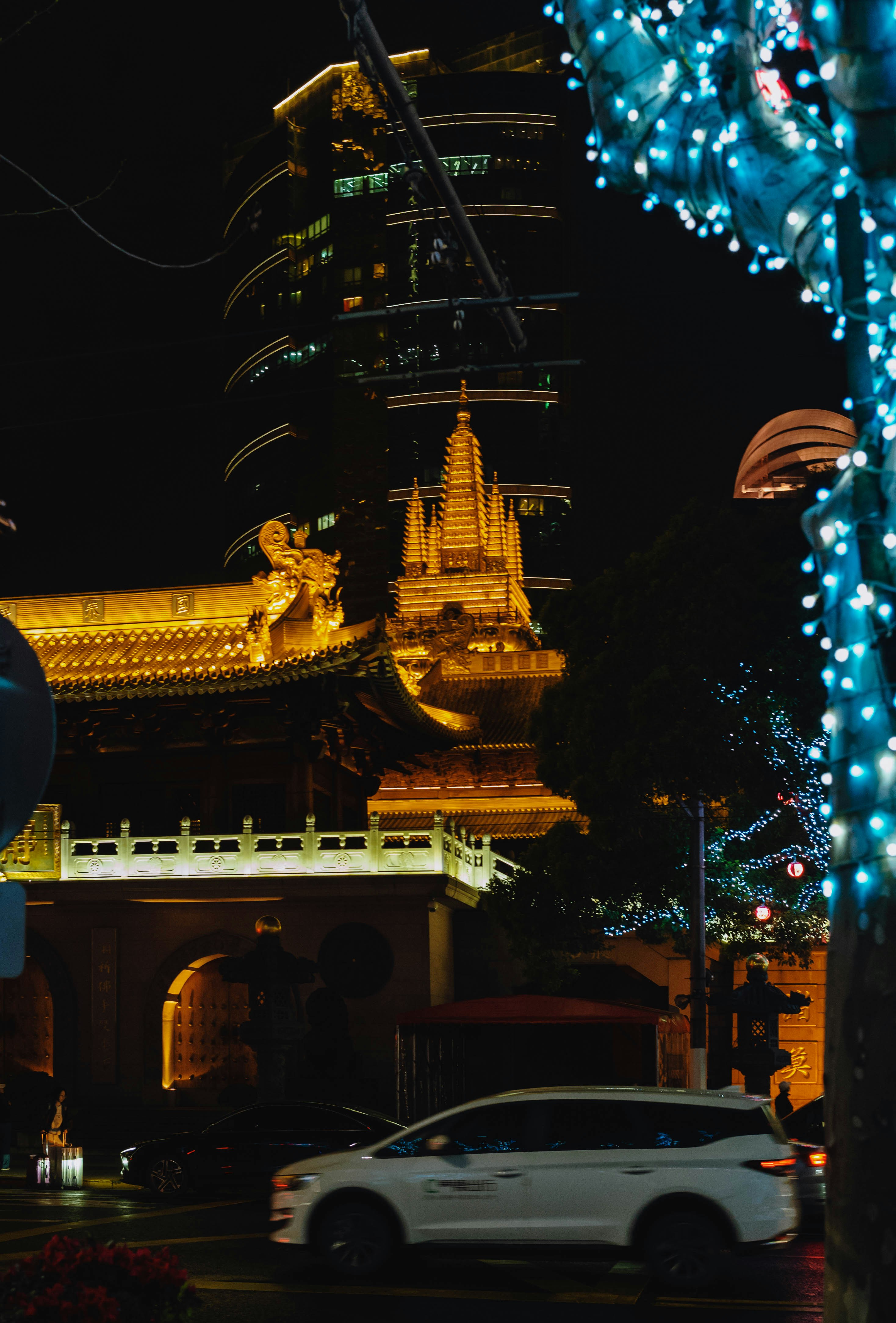 Urban Glow: Nighttime Harmony of Tradition and Modernity