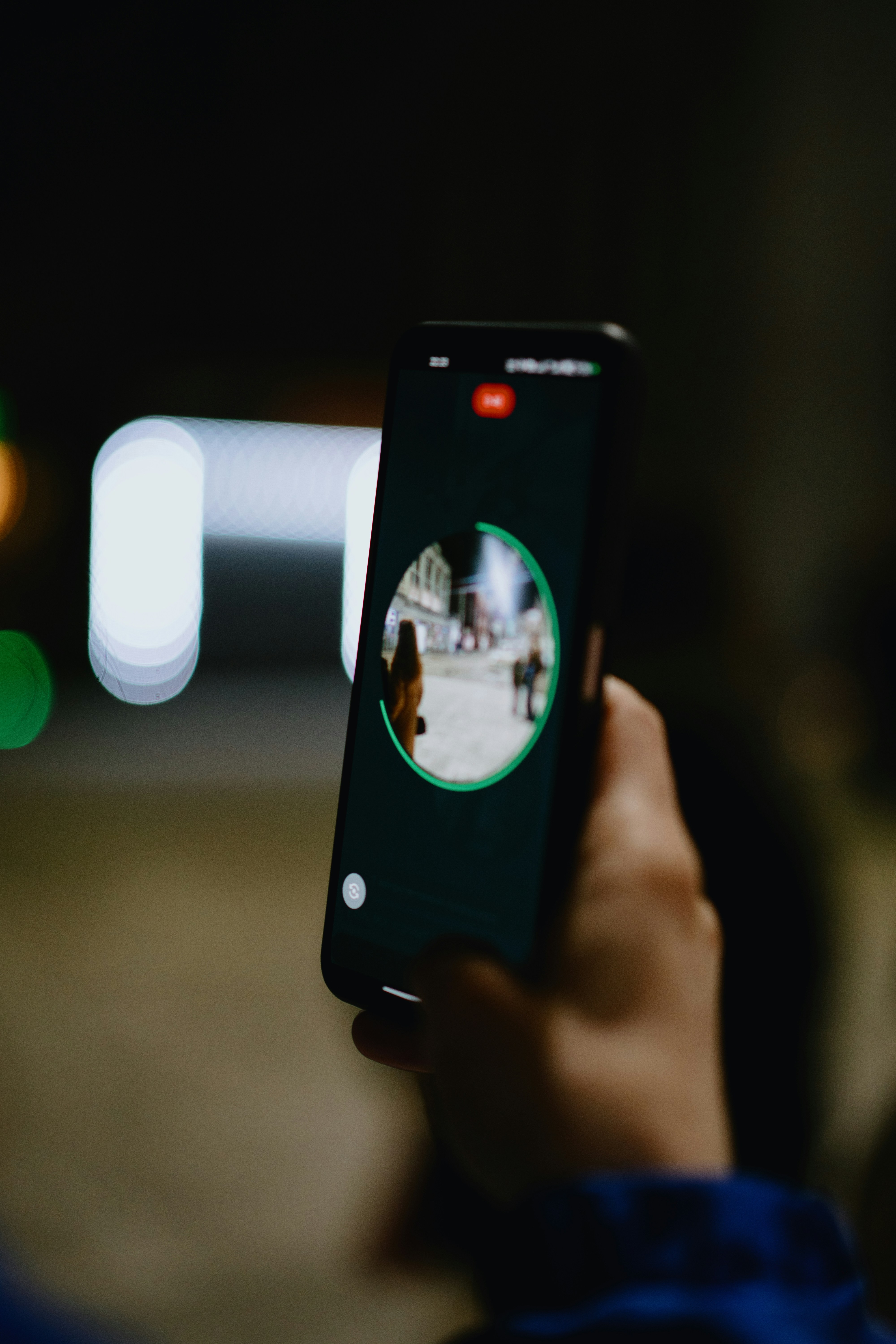 Urban Snapshot Through a Lens