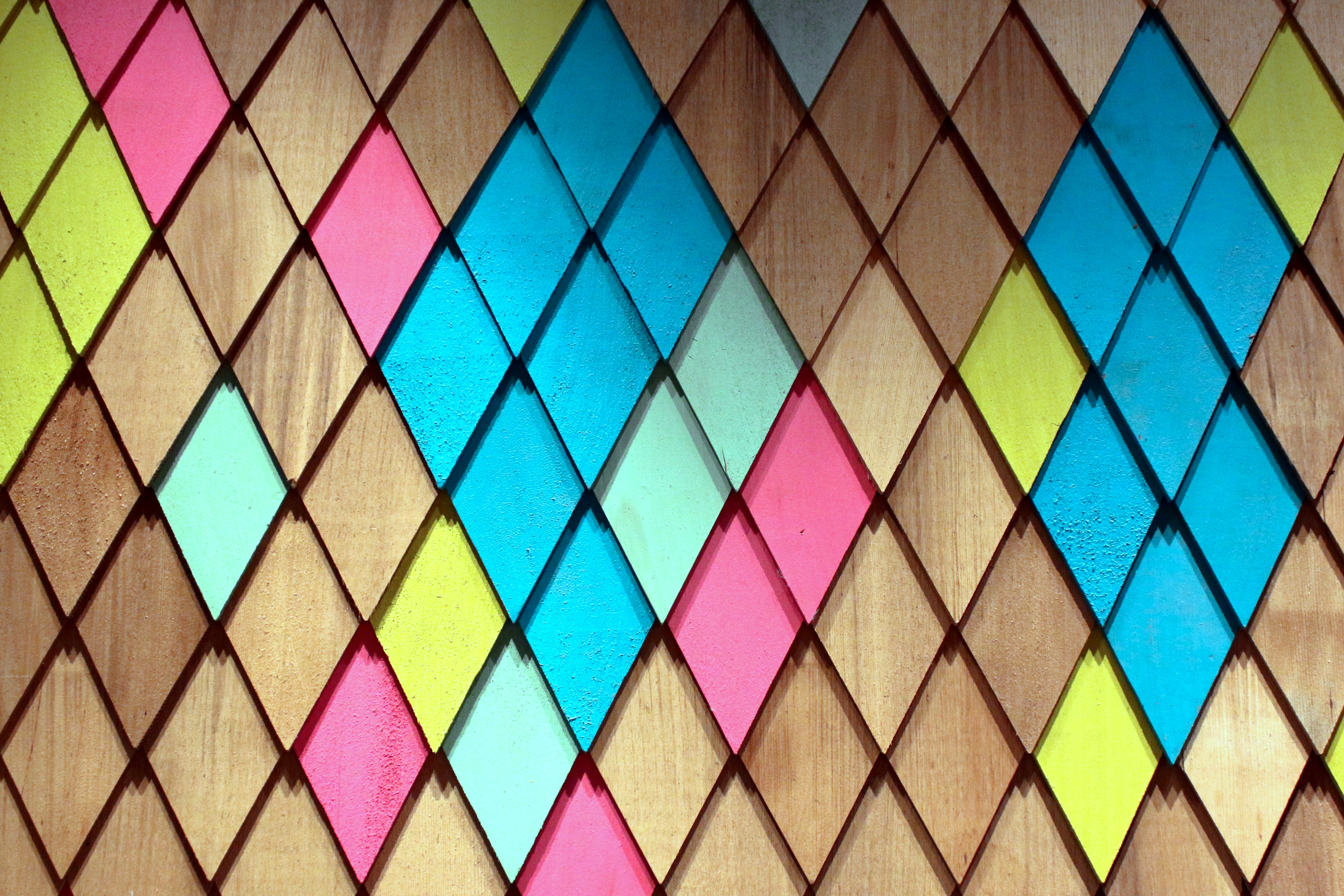 Kaleidoscopic Diamond Lattice on Weathered Wood