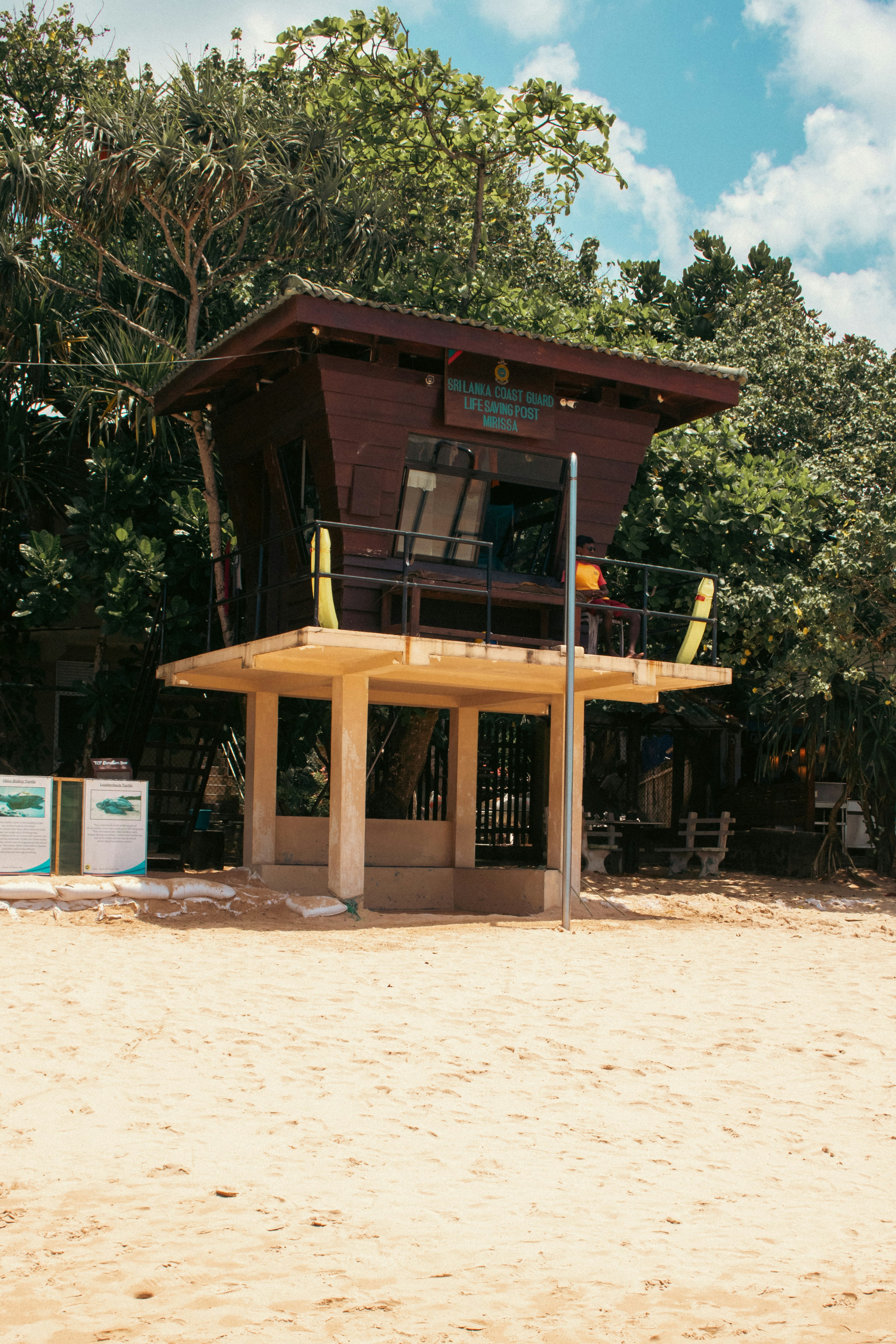 Elevated Lifeguard Hut Framing a Quiet Tropical Beach