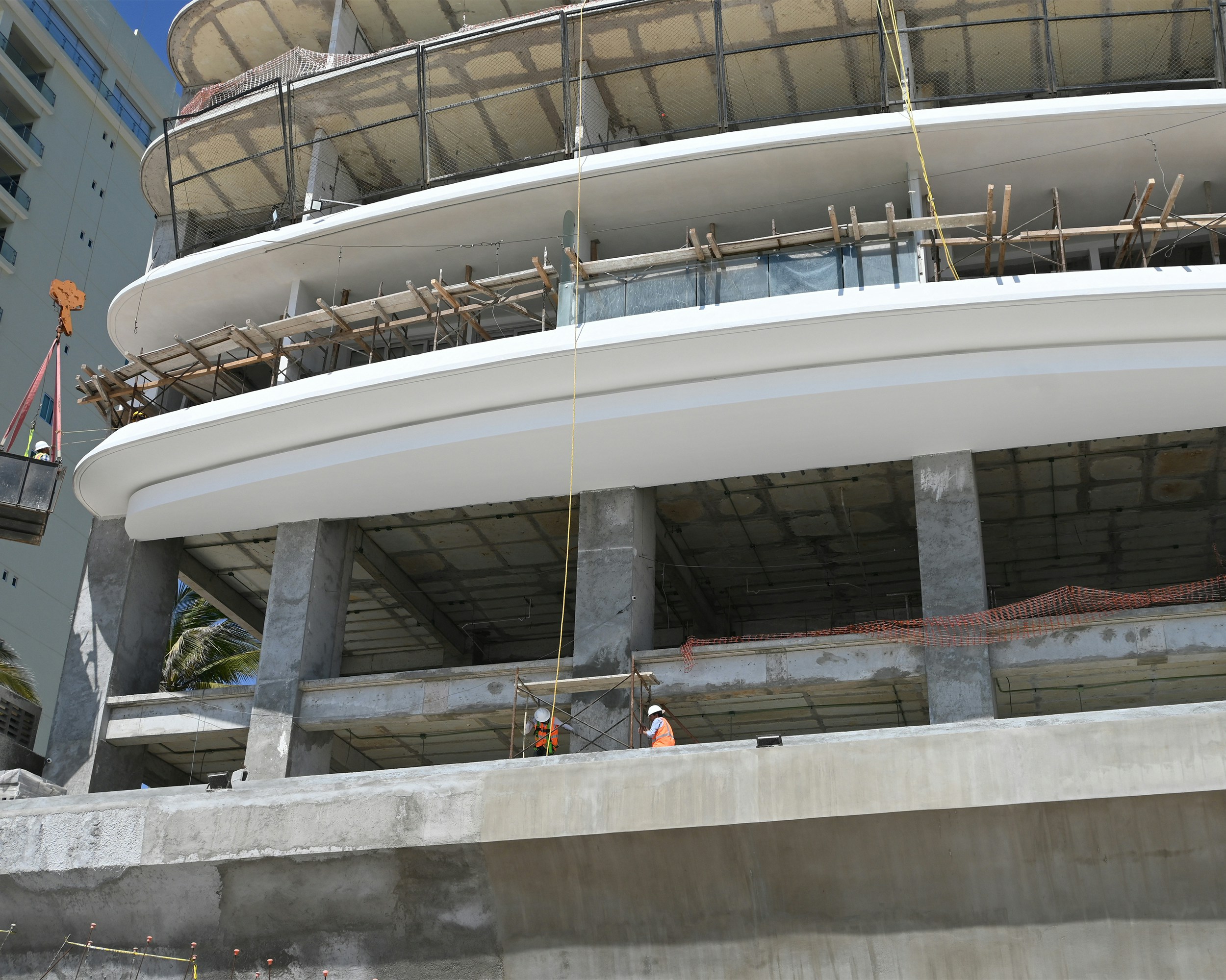 A modern building is under construction. photo – Free Building Image on ...
