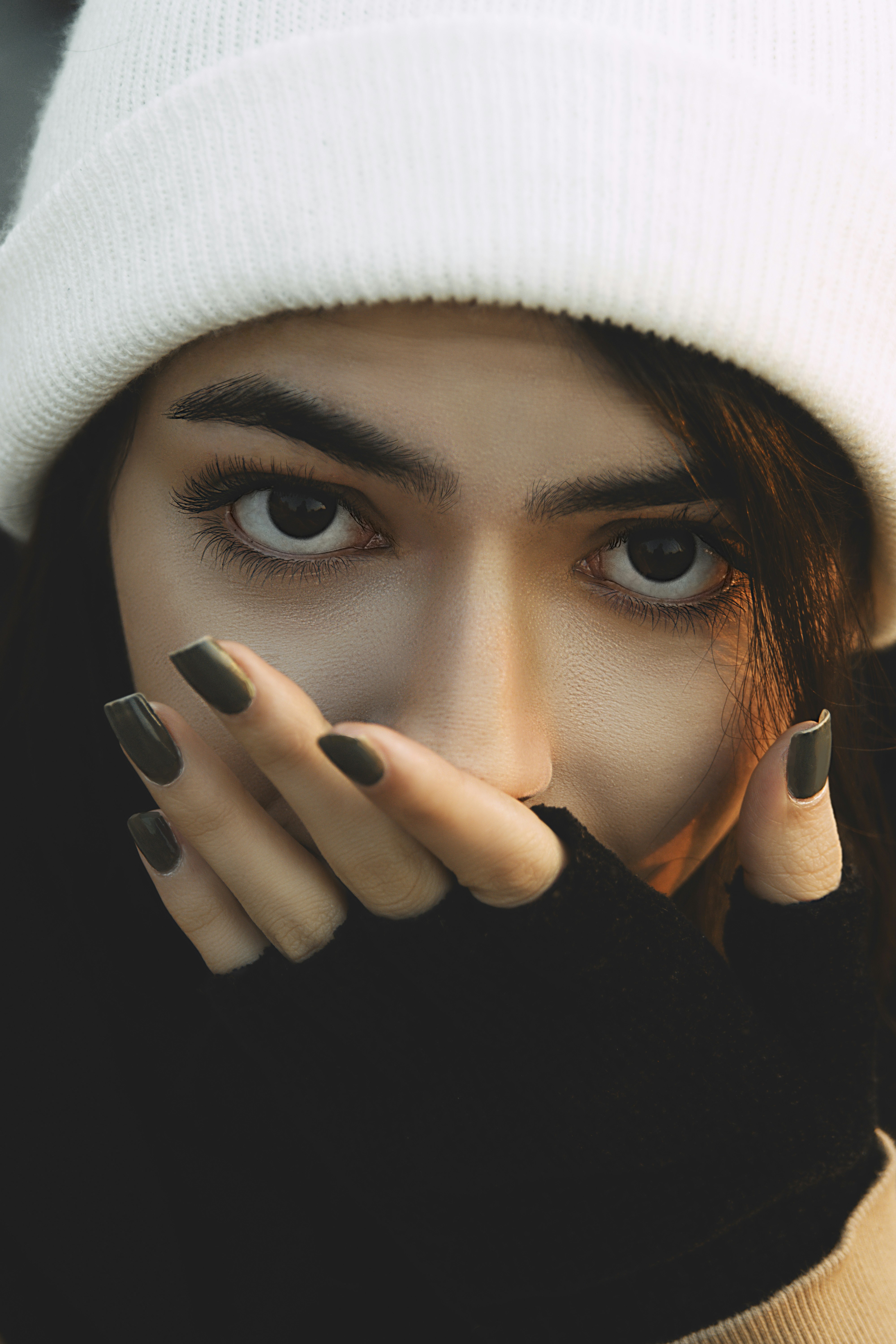 Veiled Expressions: A Glimpse Beyond the Glove