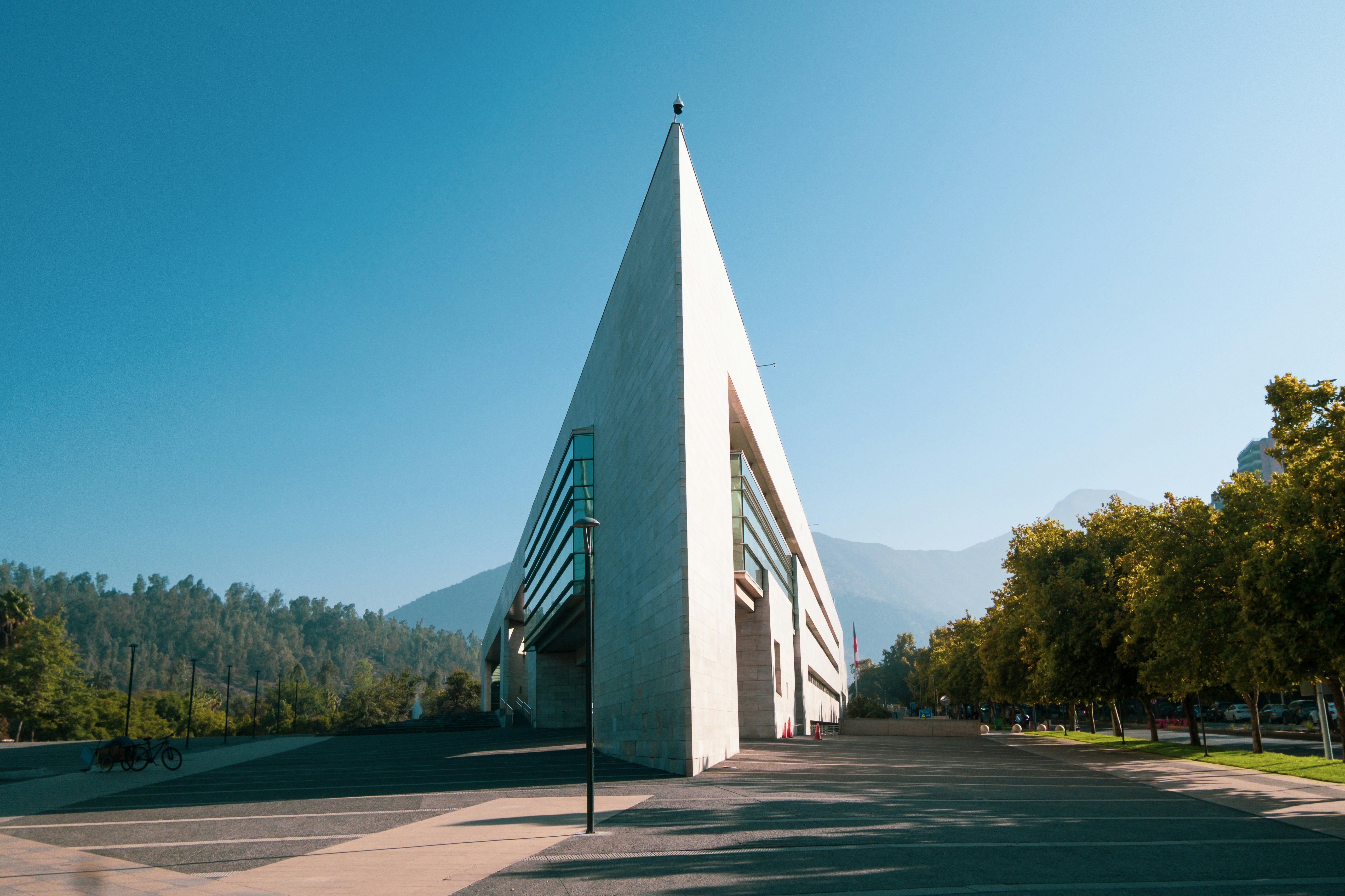 Modern building with a triangular facade. photo – Free Building Image ...