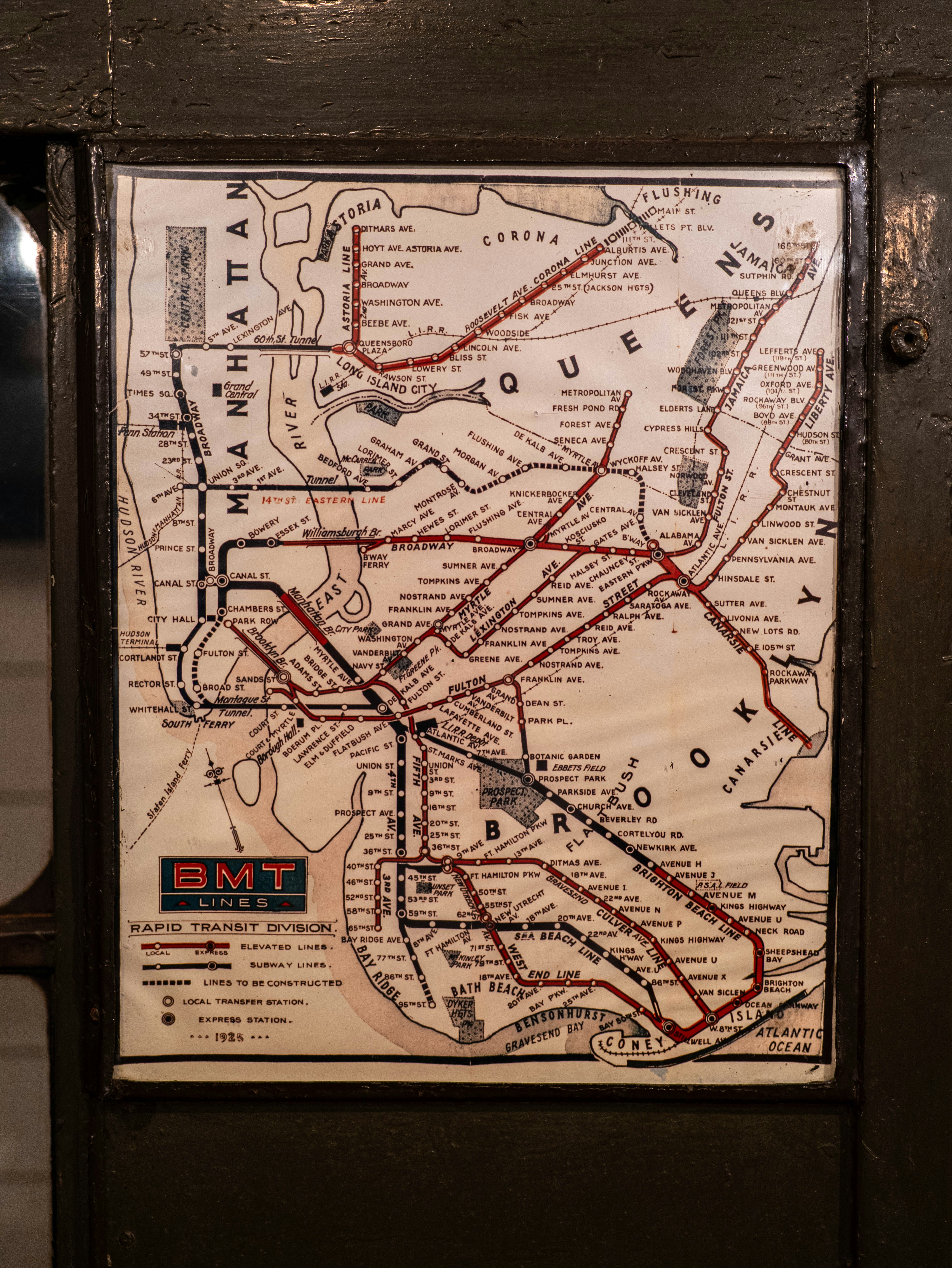 The image shows a vintage map of the subway. photo – Free Map Image on ...