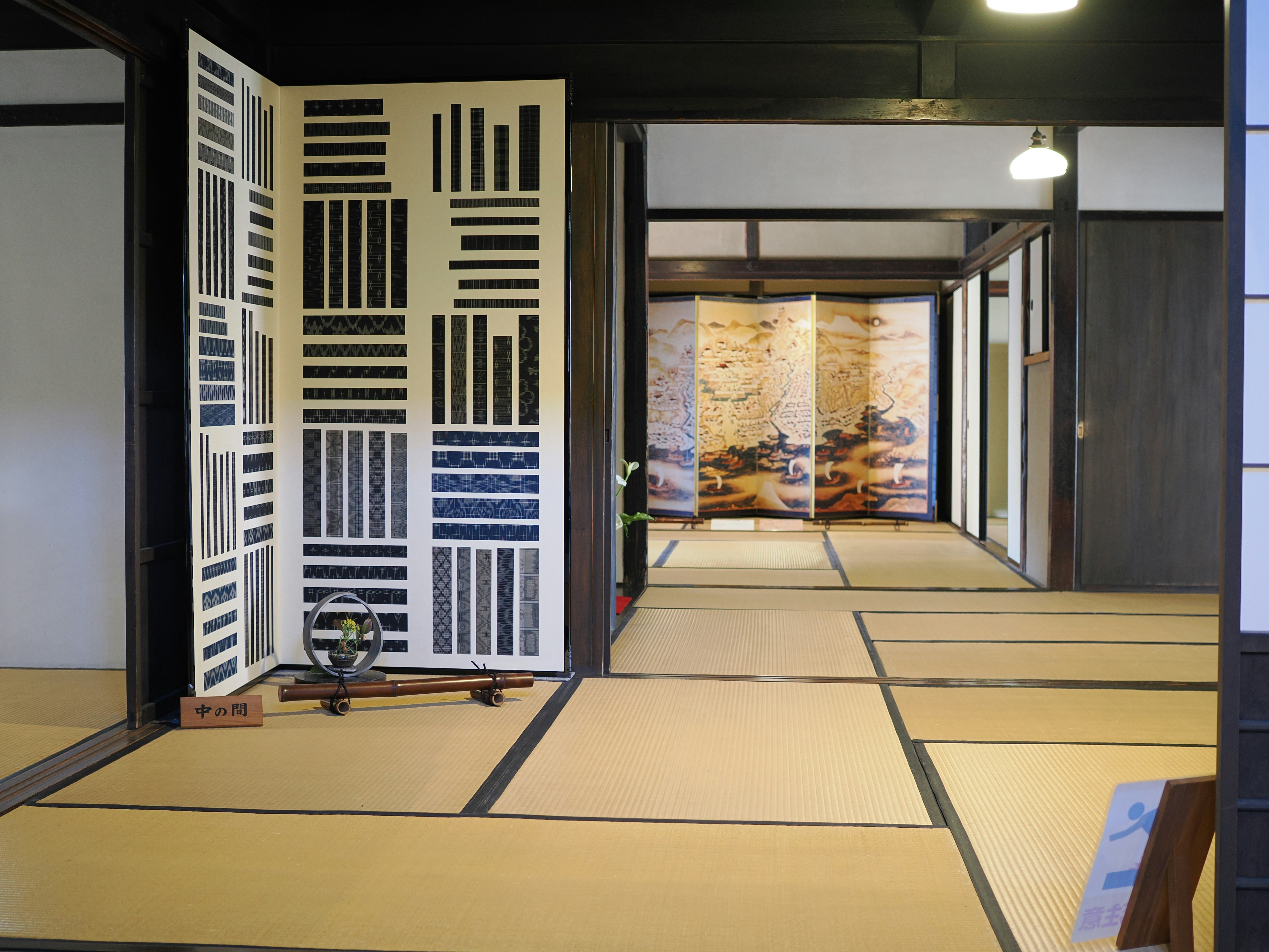 A japanese interior with traditional tatami mats. photo – Free Building ...