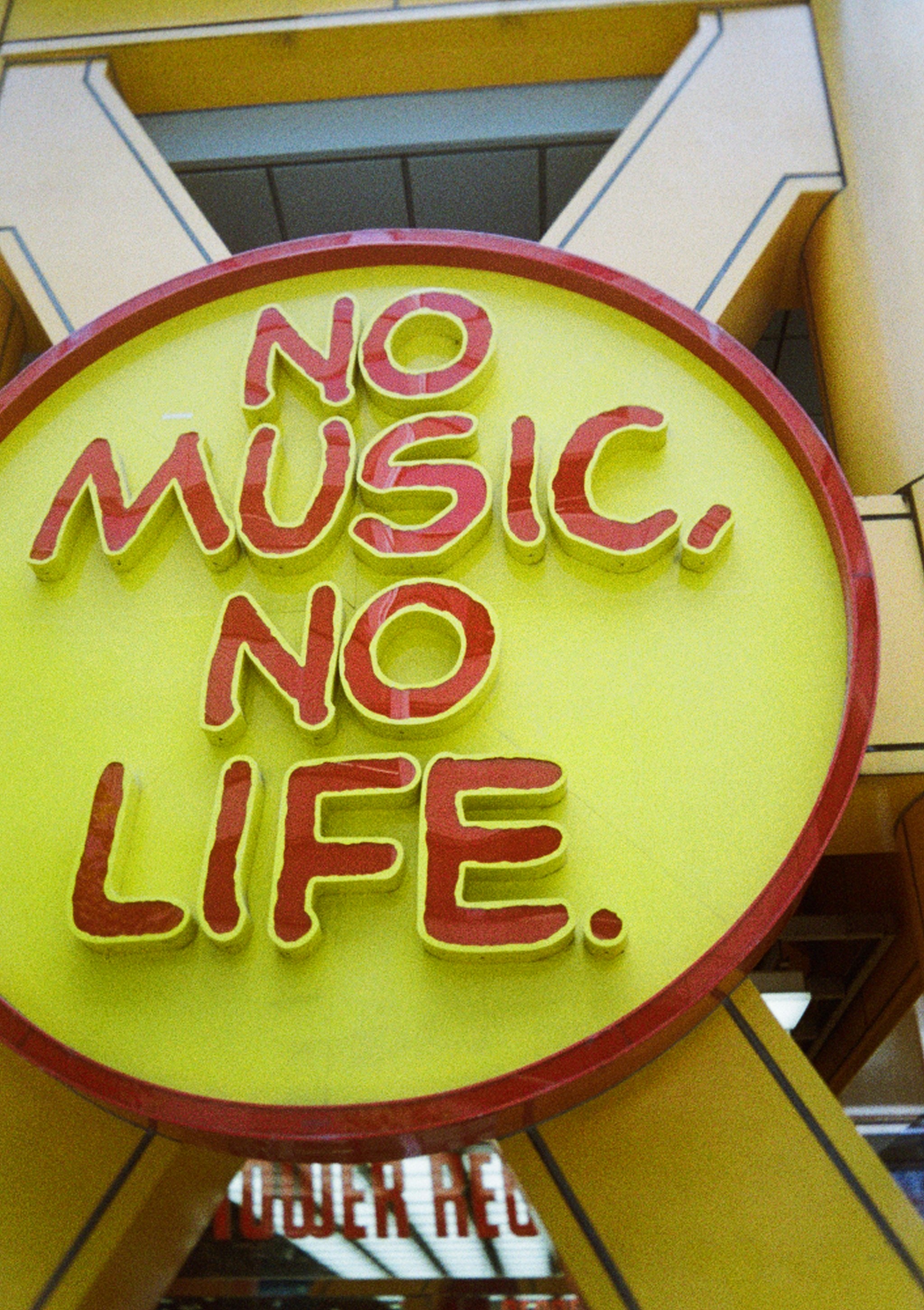 The sign proclaims: "no music, no life." photo – Free Japan Image on ...