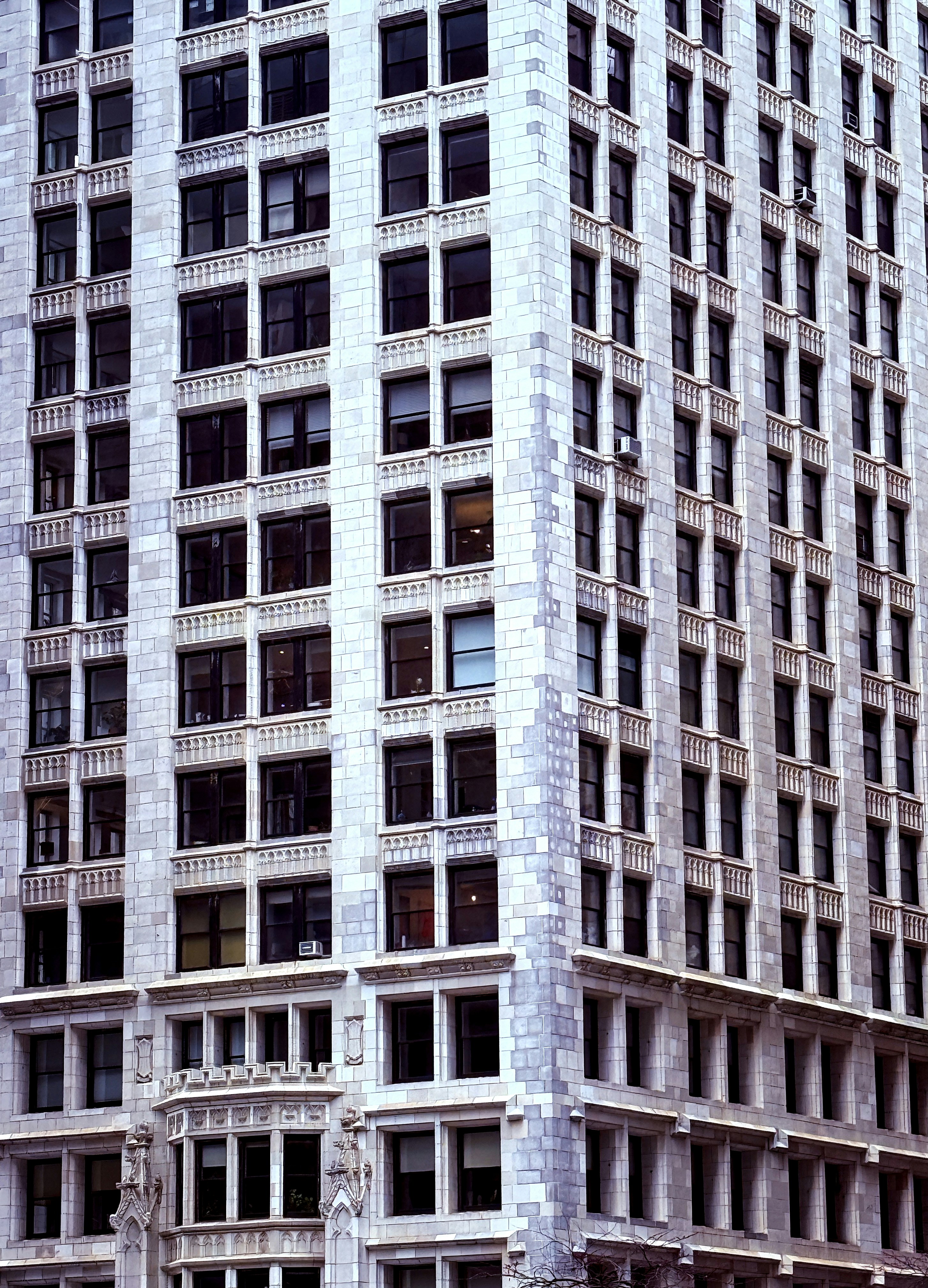 Facade Geometry: A Grid of Windows on a Historic Tower