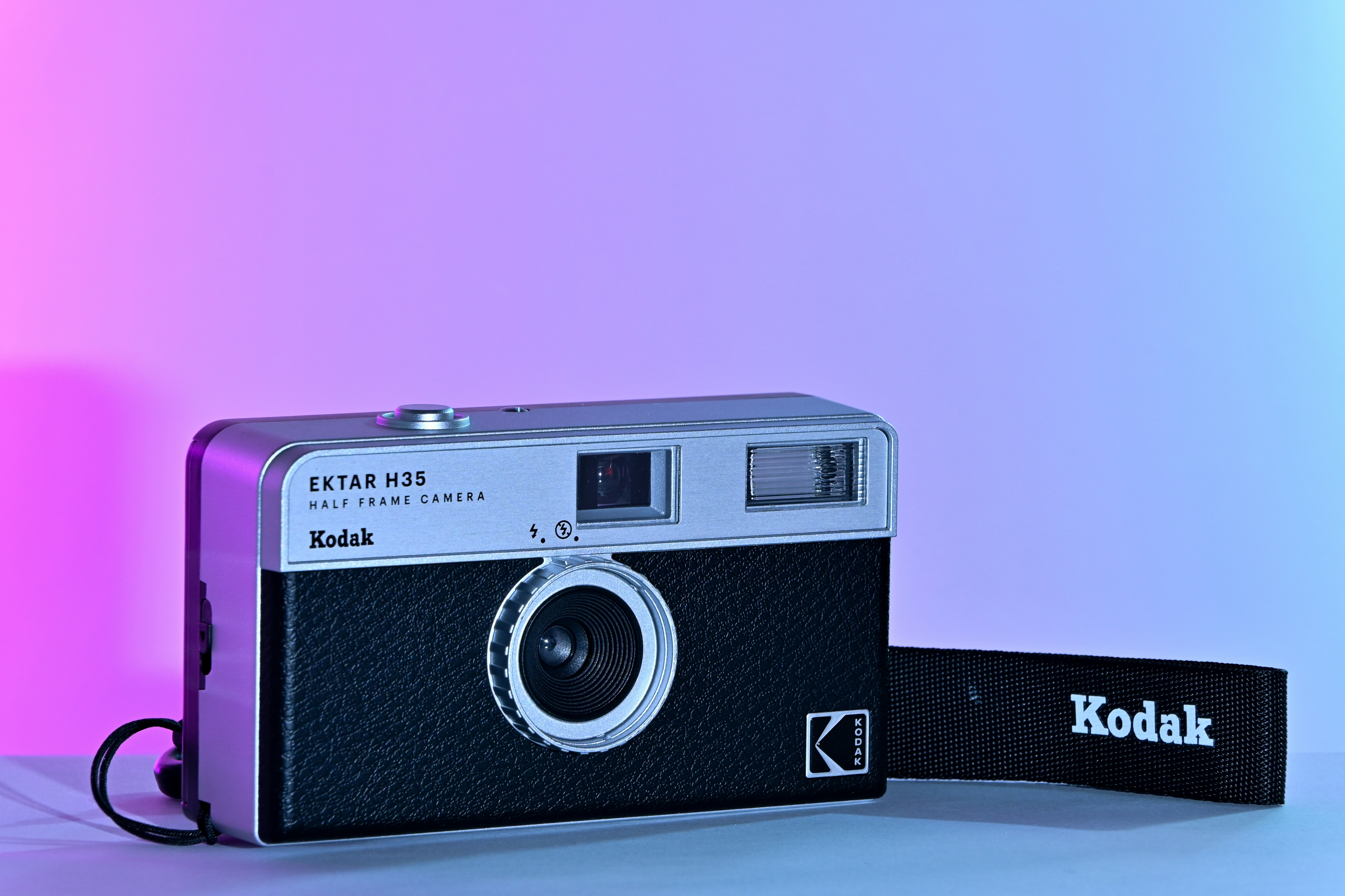 Neon-Glow Vintage: Kodak EKTAR H35 on a Gradient Backdrop
