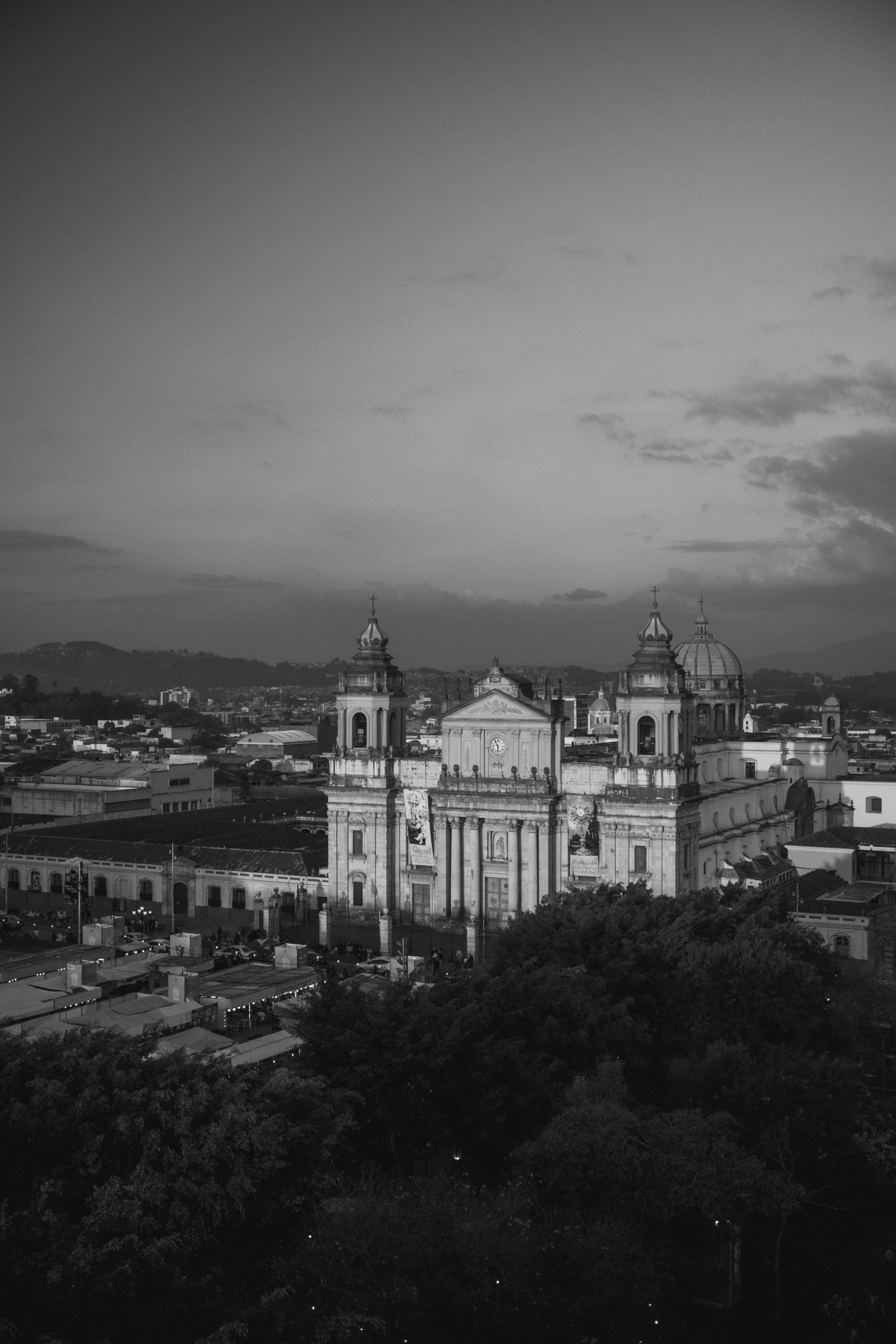 Twin Domes in a Quiet City: A Monochrome Cathedral Overlook
