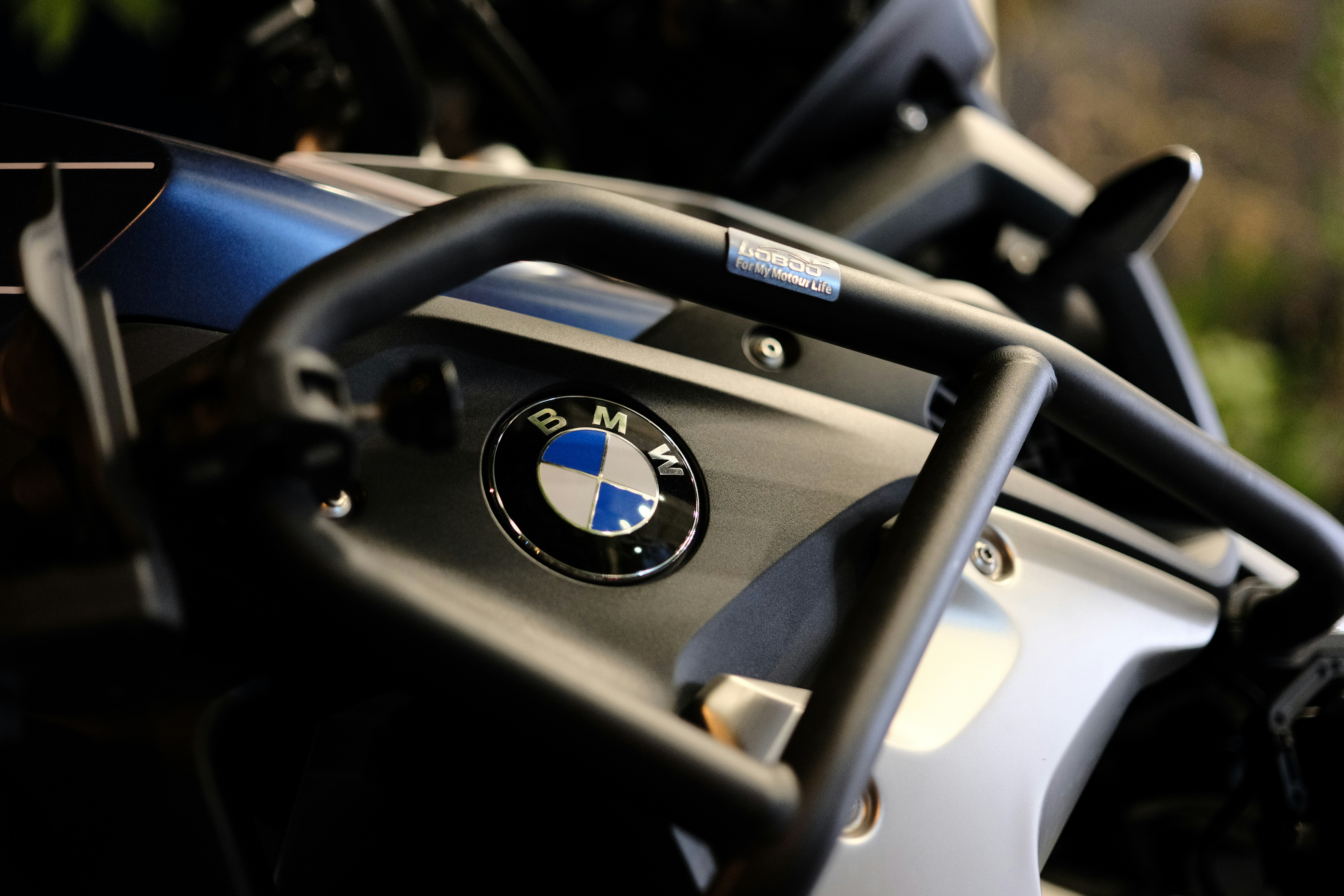 A close-up of a BMW motorcycle. photo – Free Car Image on Unsplash