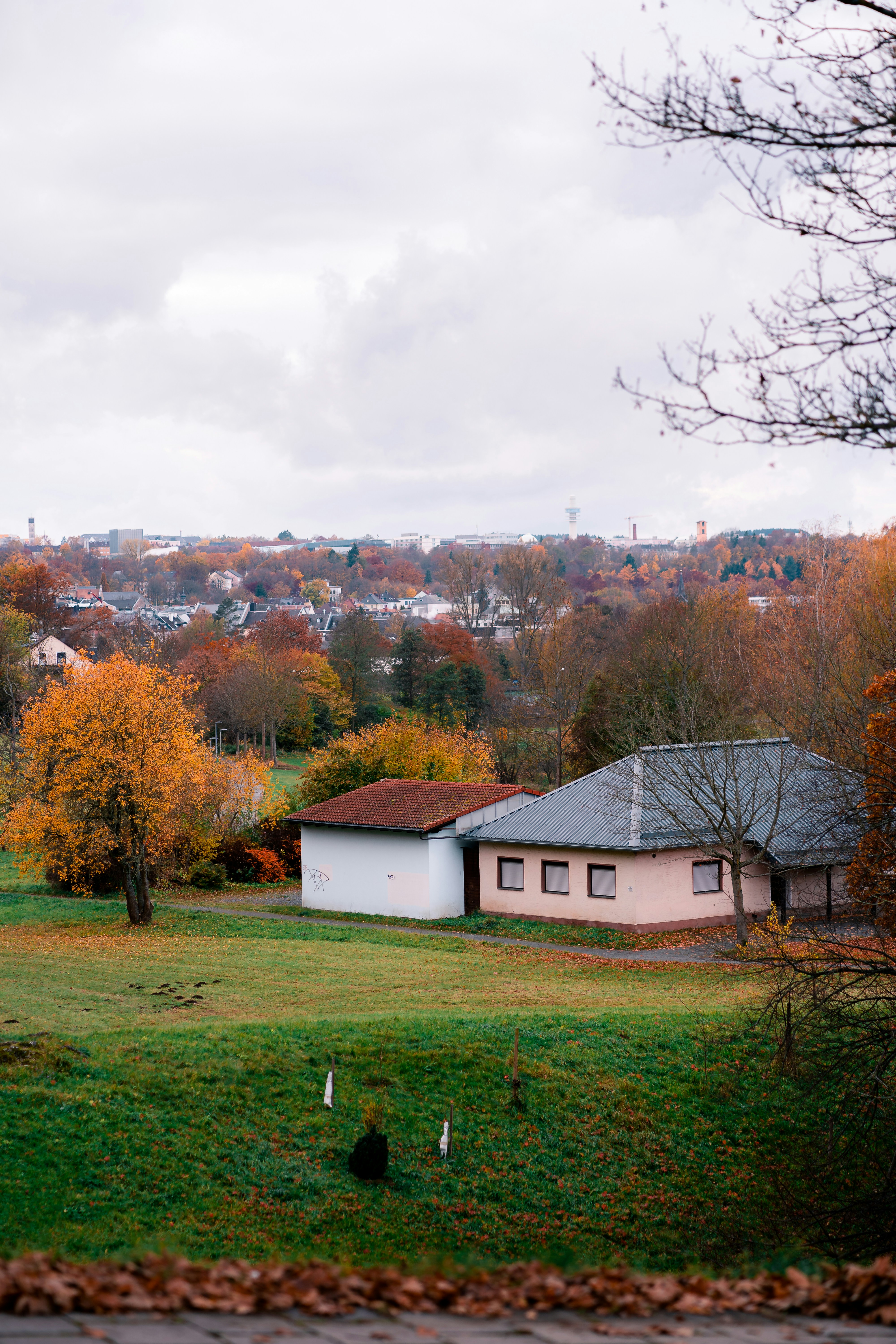 A peaceful autumn scene unfolds in Hof, Germany