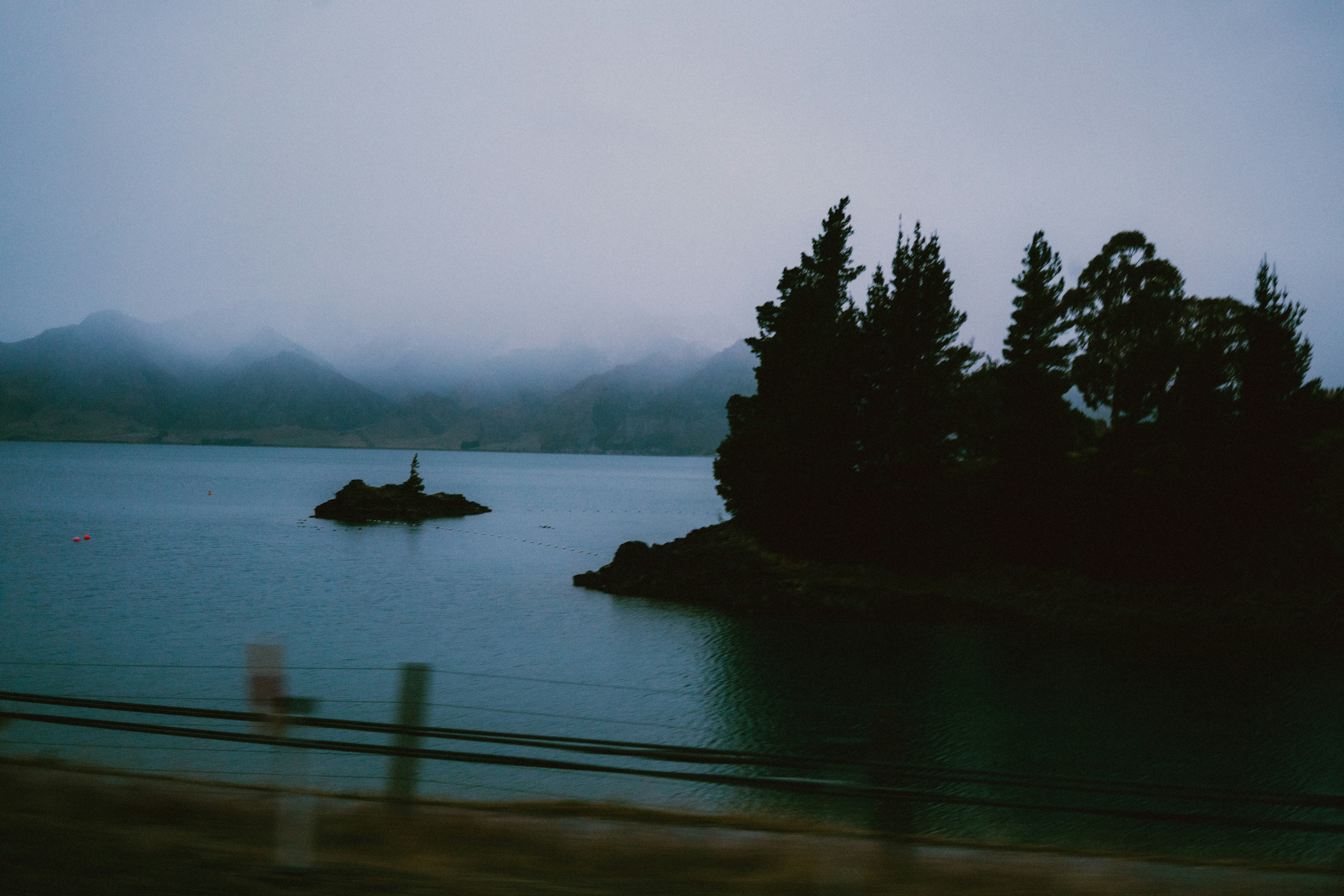 Misty lake with island and trees at dusk. photo – Free Wallpaper Image ...