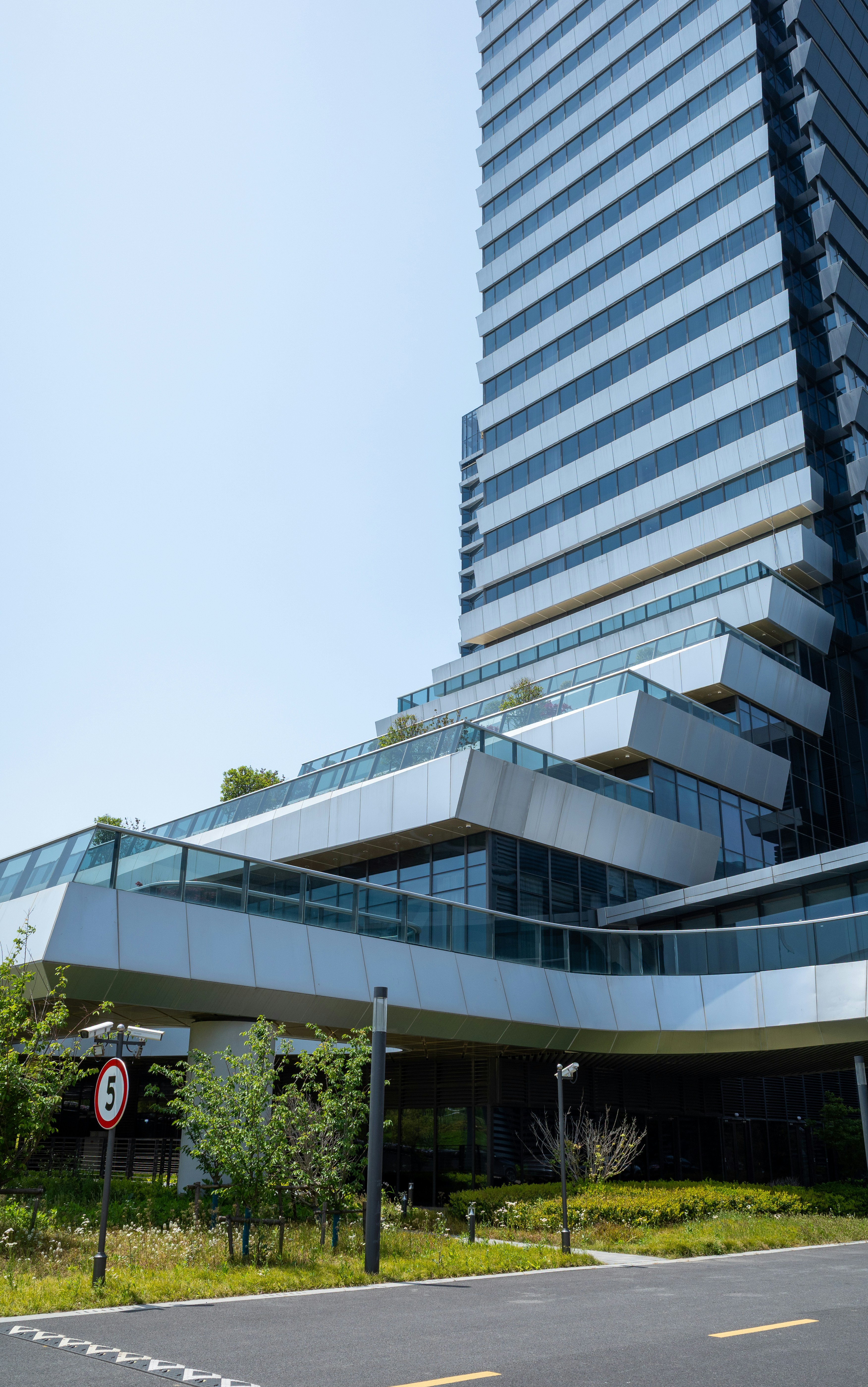 Photo by Declan Sun with Ricoh GR III HDF