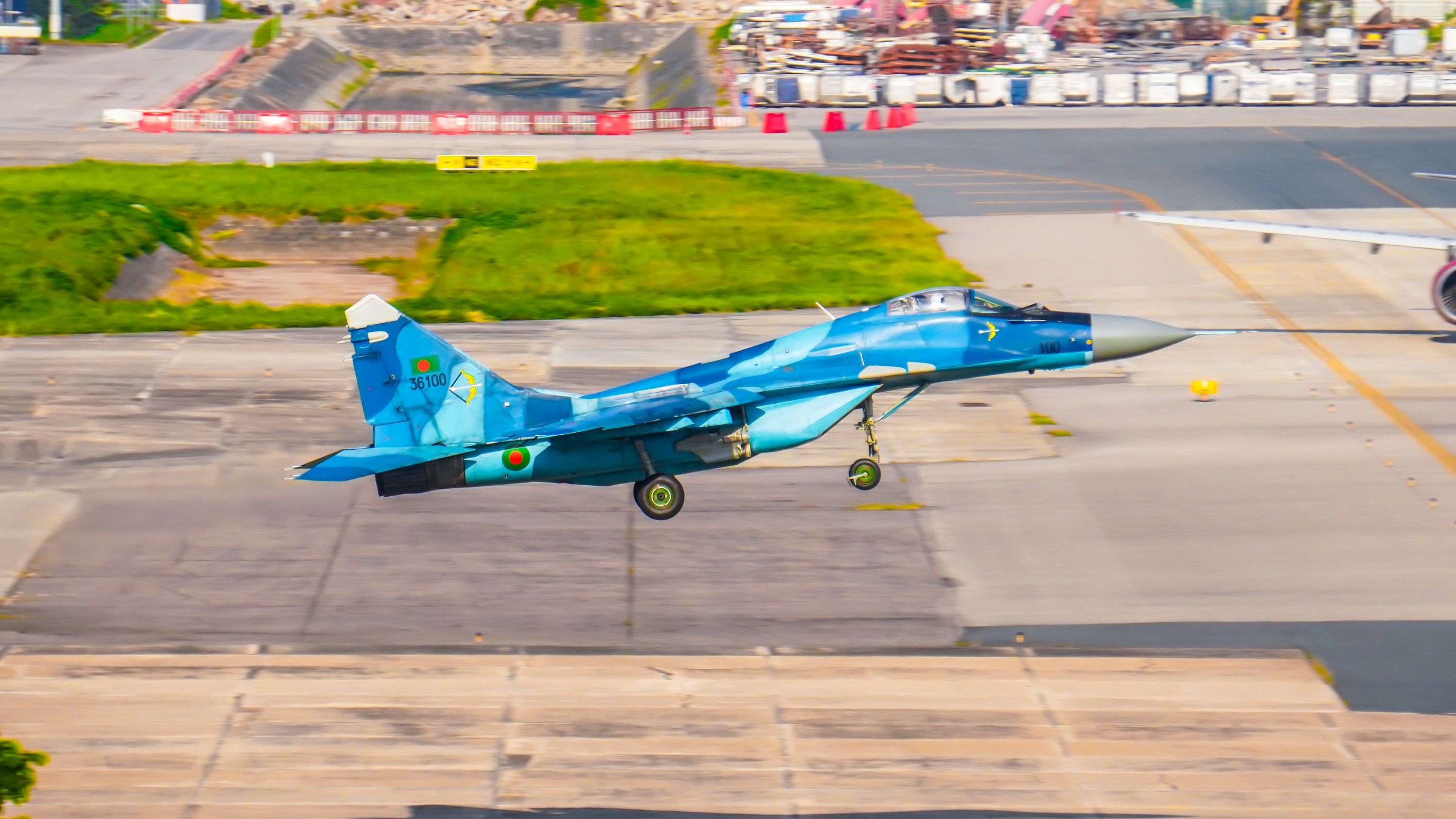 A blue fighter jet is taking off. photo – Free Photography Image on ...