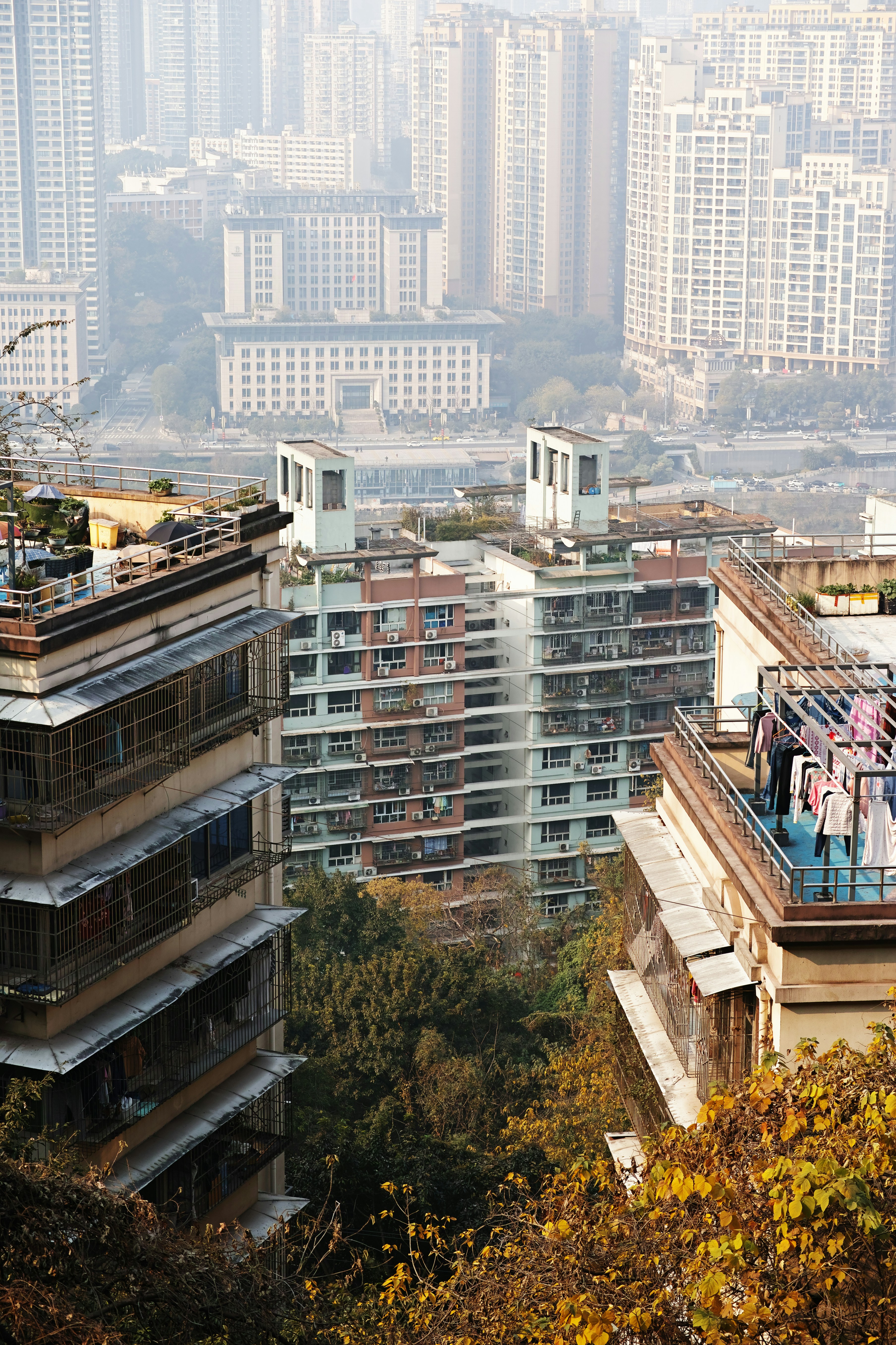 City buildings are shrouded in smog and haze. photo – Free Image on ...