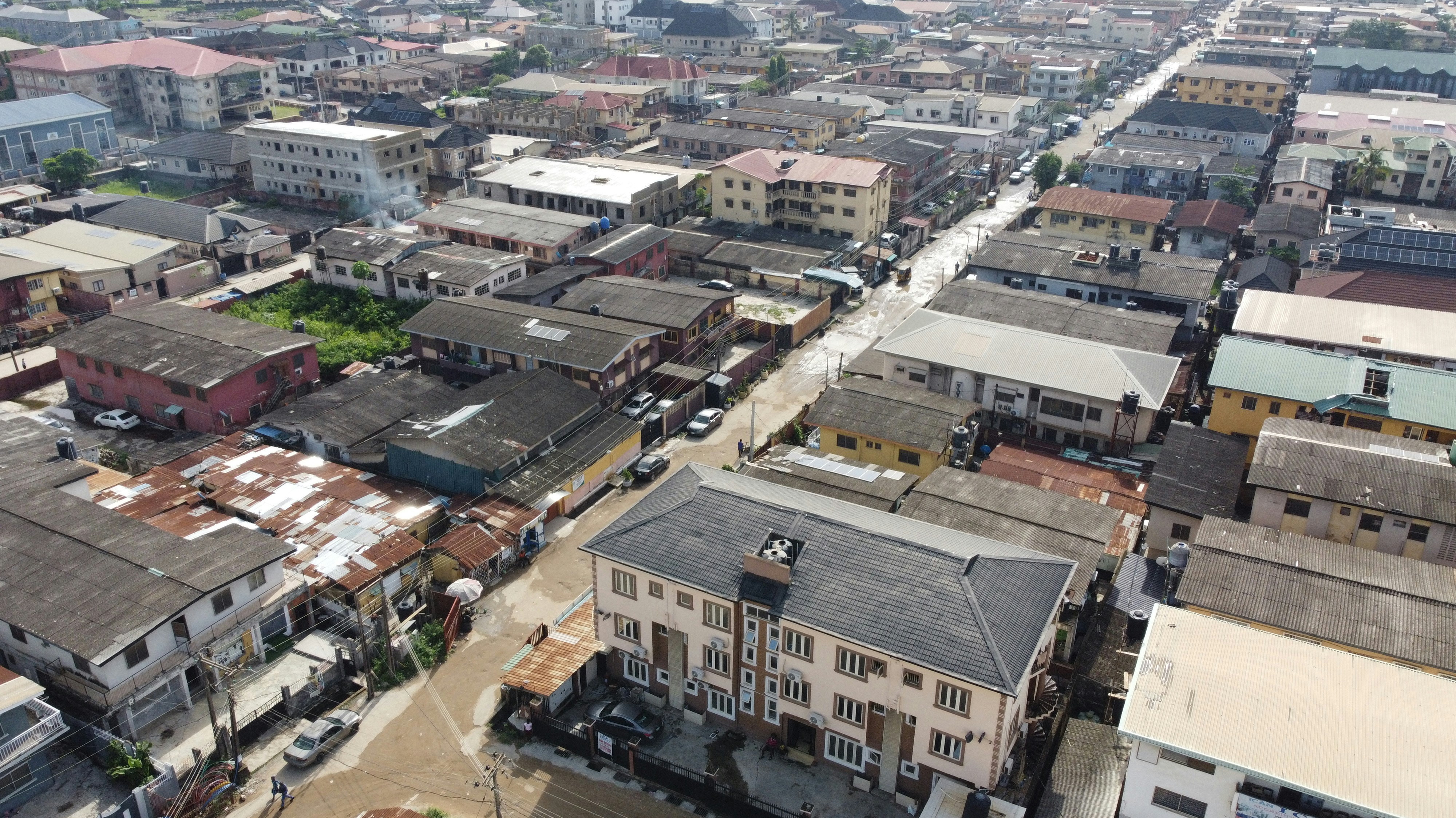 An aerial view of a crowded cityscape. photo – Free City Image on Unsplash