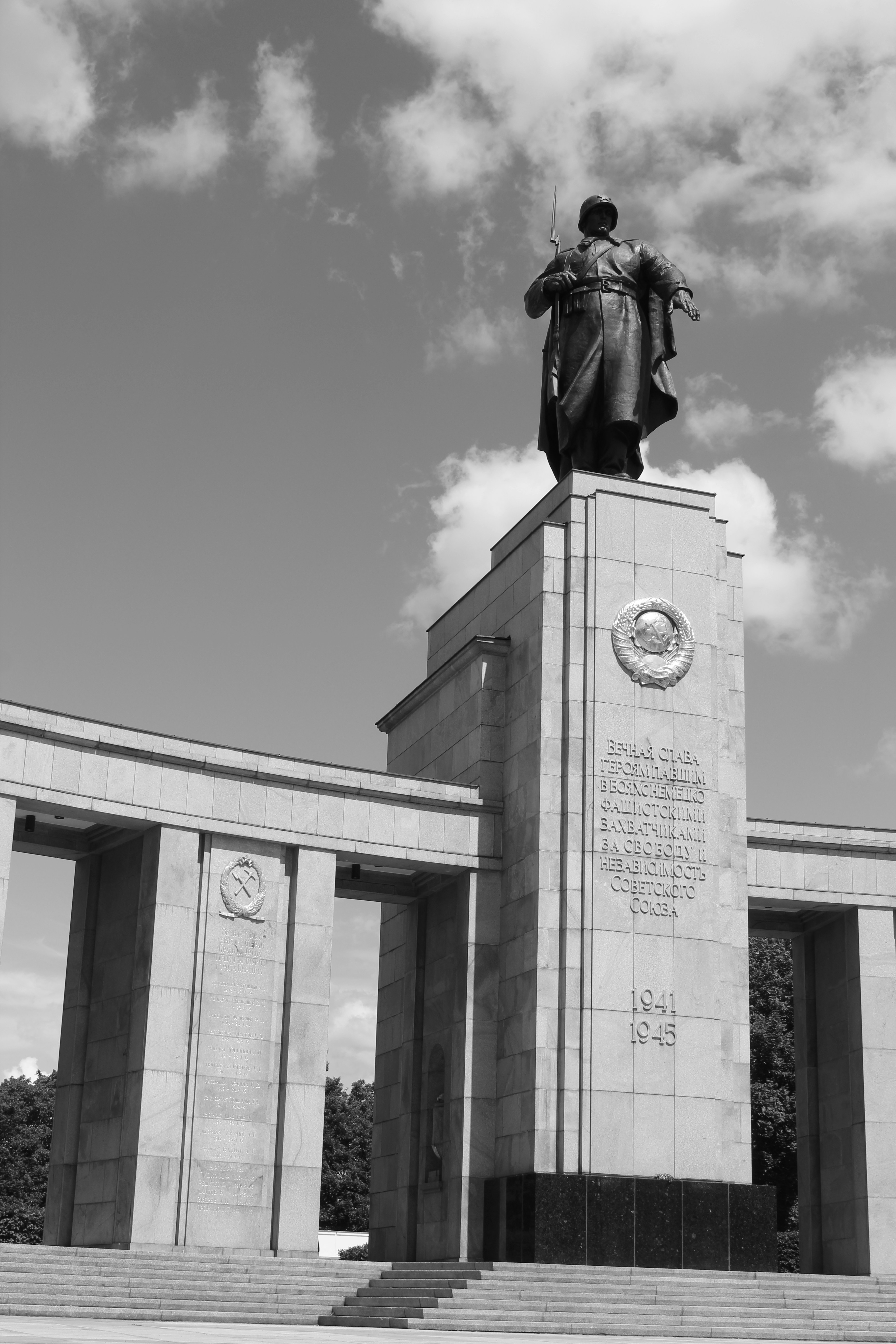 A soviet memorial statue stands tall in the sky. photo – Free ...
